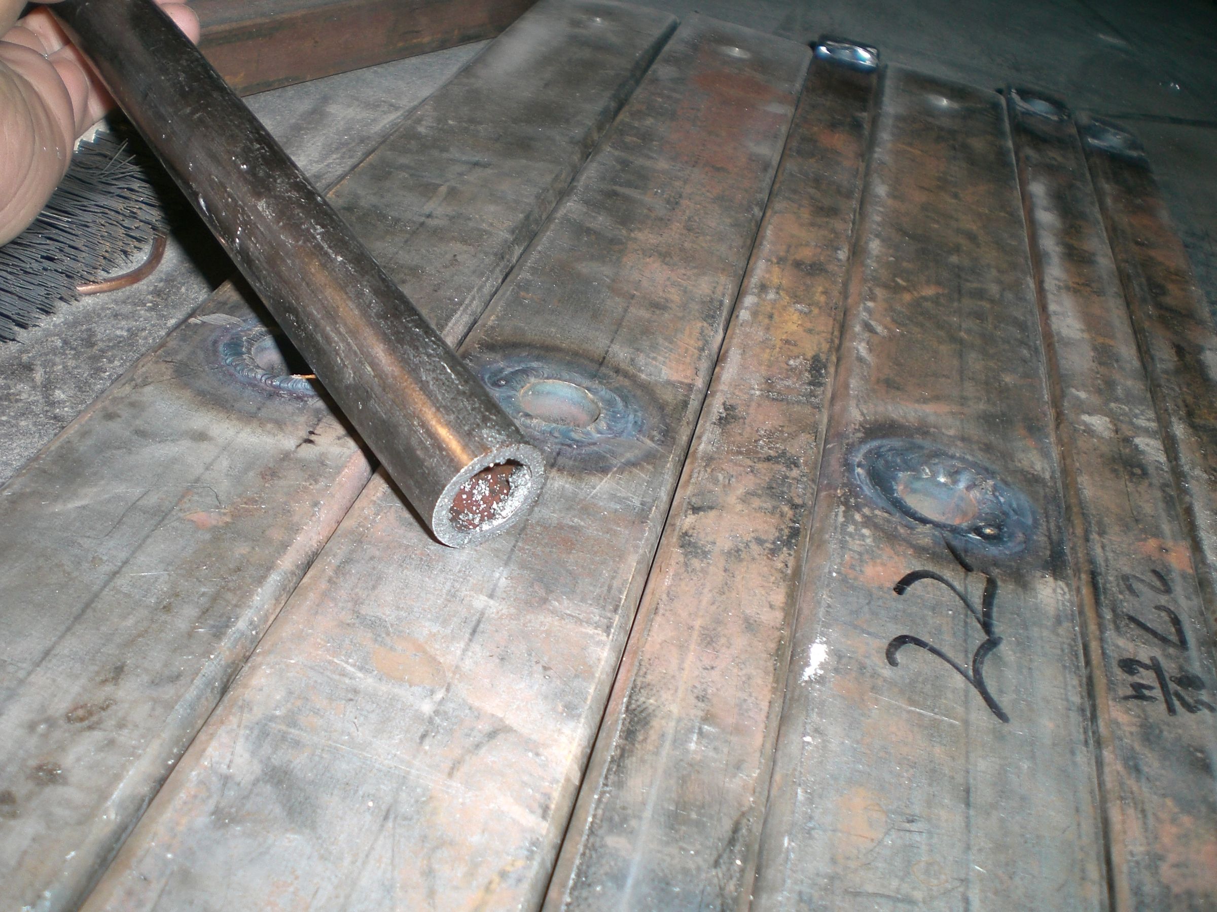 Six Legged Walker With Strong Joints! : 8 Steps - Instructables