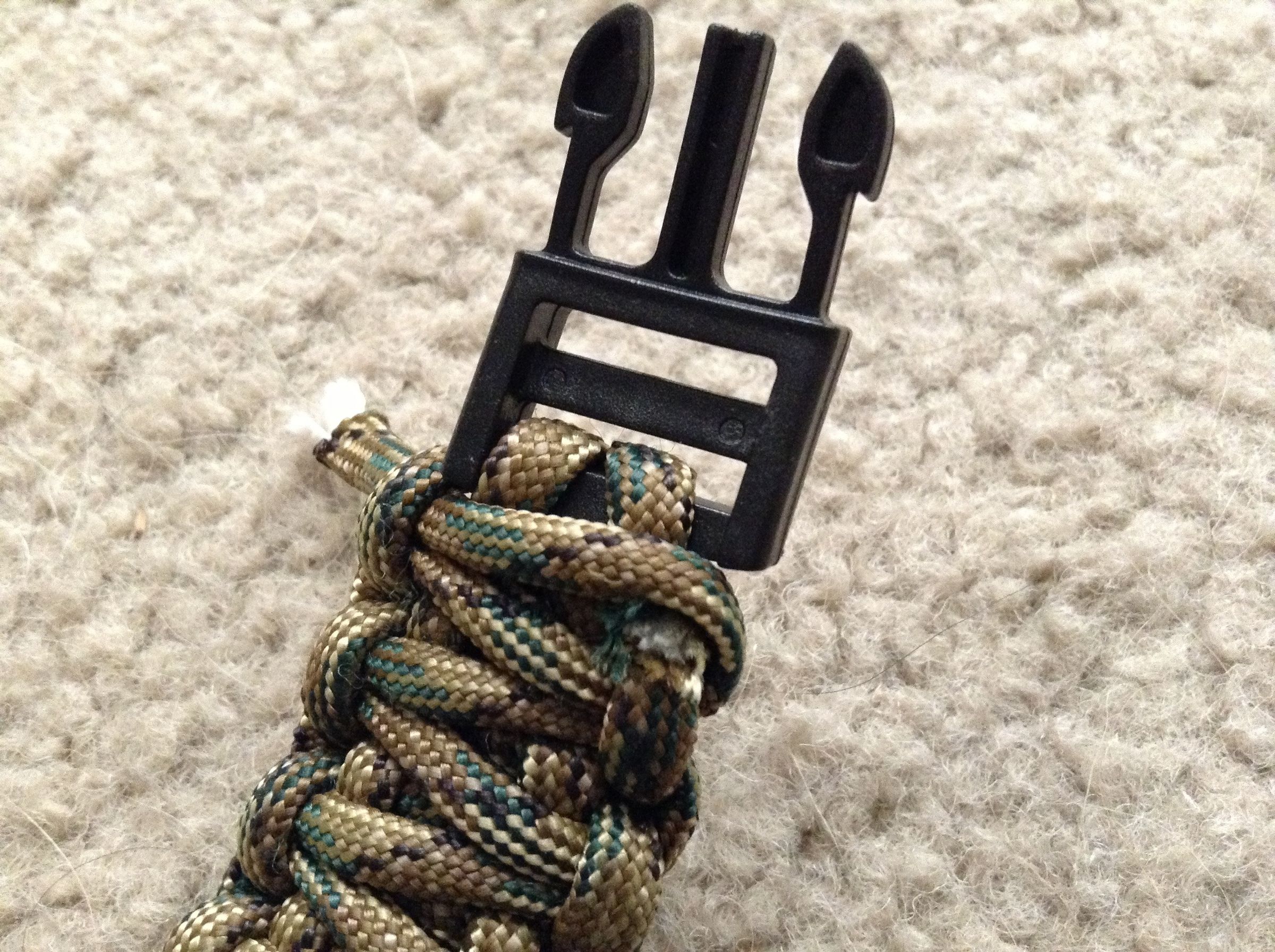 How to Make a Paracord King Cobra Braid : 5 Steps - Instructables