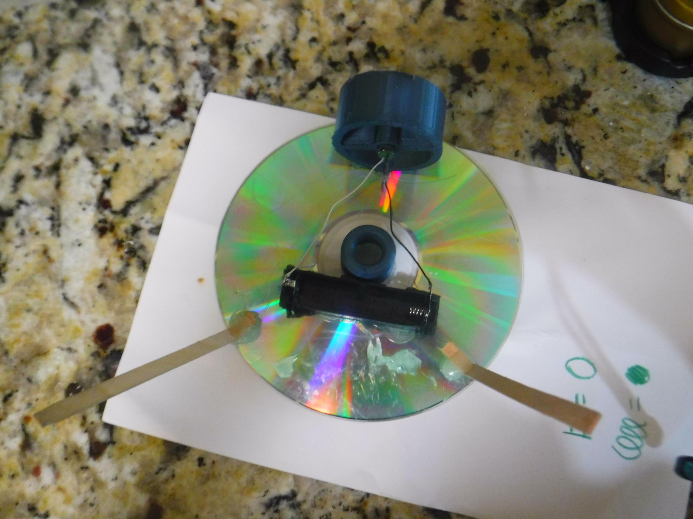Simple Motorized Hovercraft (Make It Fly Contest) : 10 Steps (with ...