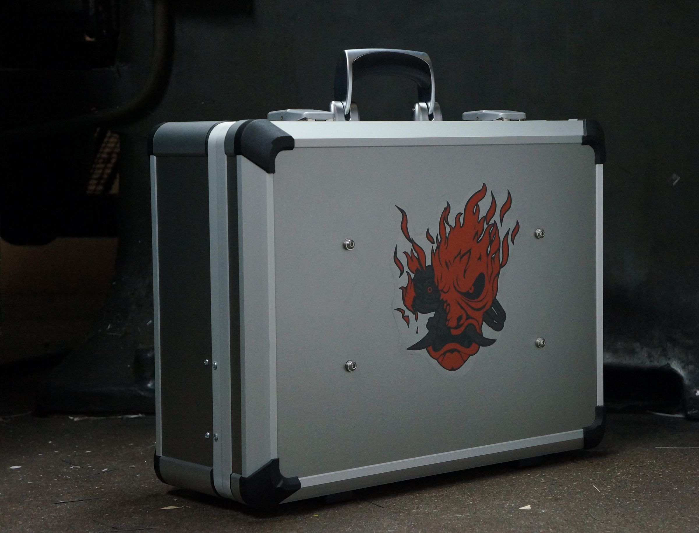 Cyberpunk Themed Briefcase Computer : 8 Steps (with Pictures ...