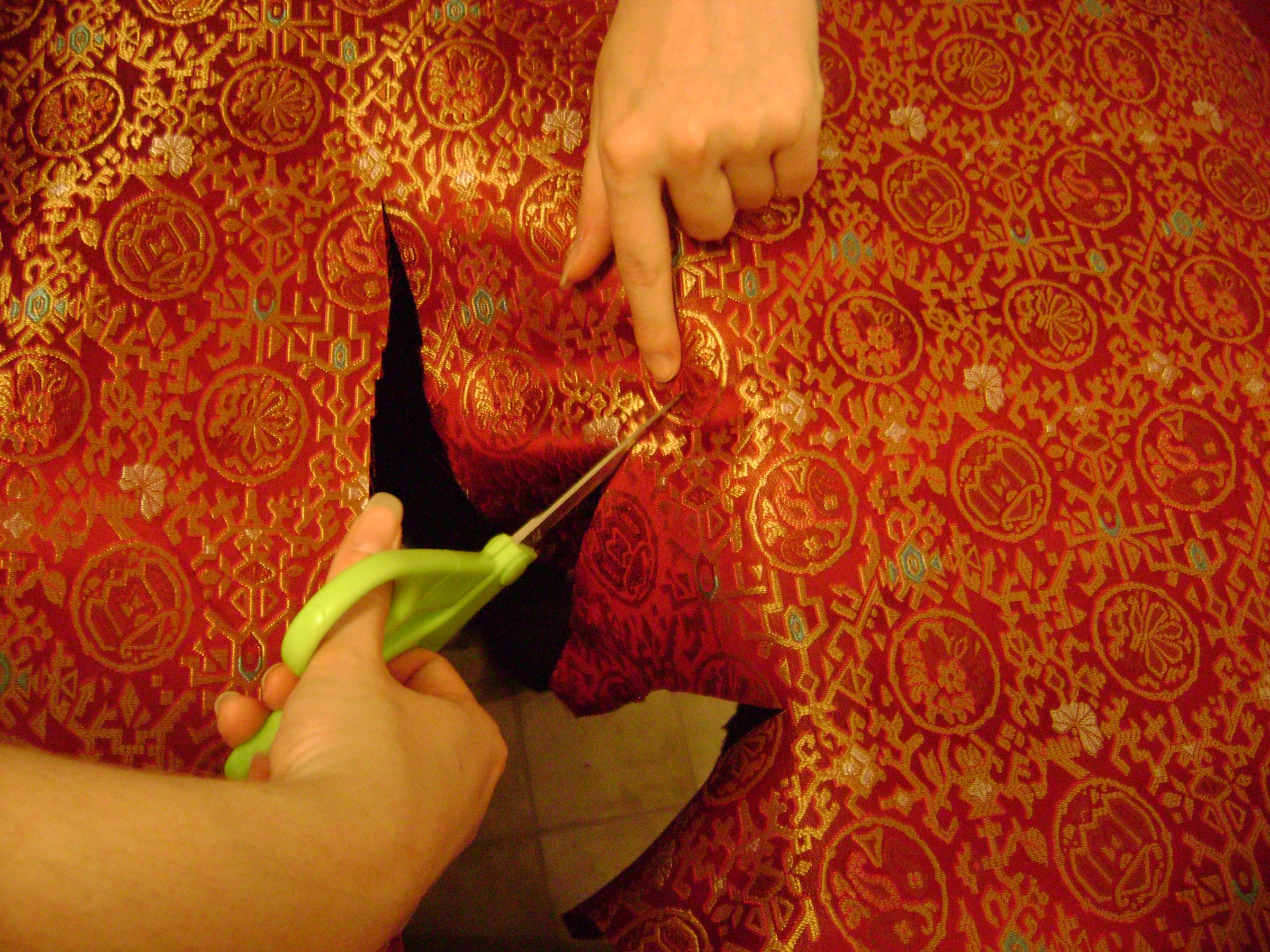 Genie on a Flying Carpet Costume : 5 Steps (with Pictures) - Instructables