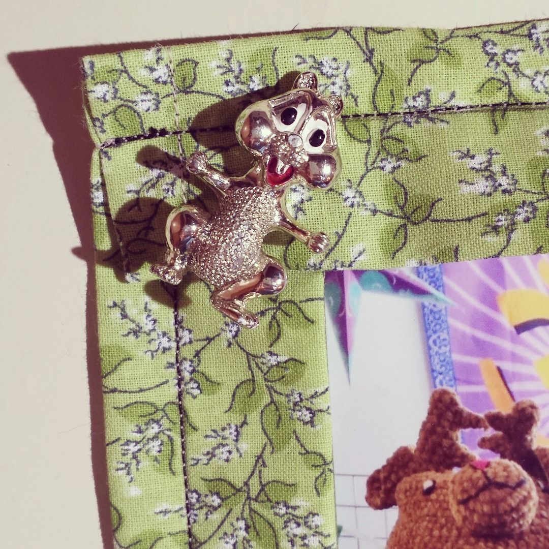 How to Make a Flexible Velcro Picture Frame : 15 Steps (with Pictures ...