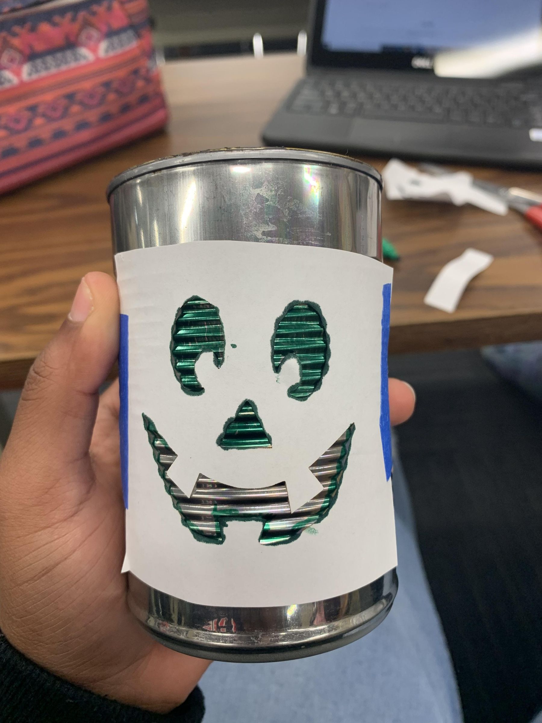 Step by Step How to Make a Can O' Lantern : 5 Steps - Instructables