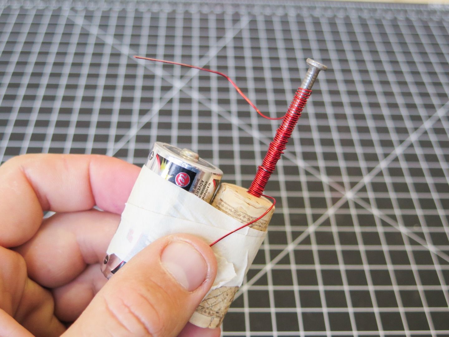Maggie the Simple Electromagnet! : 5 Steps (with Pictures) - Instructables