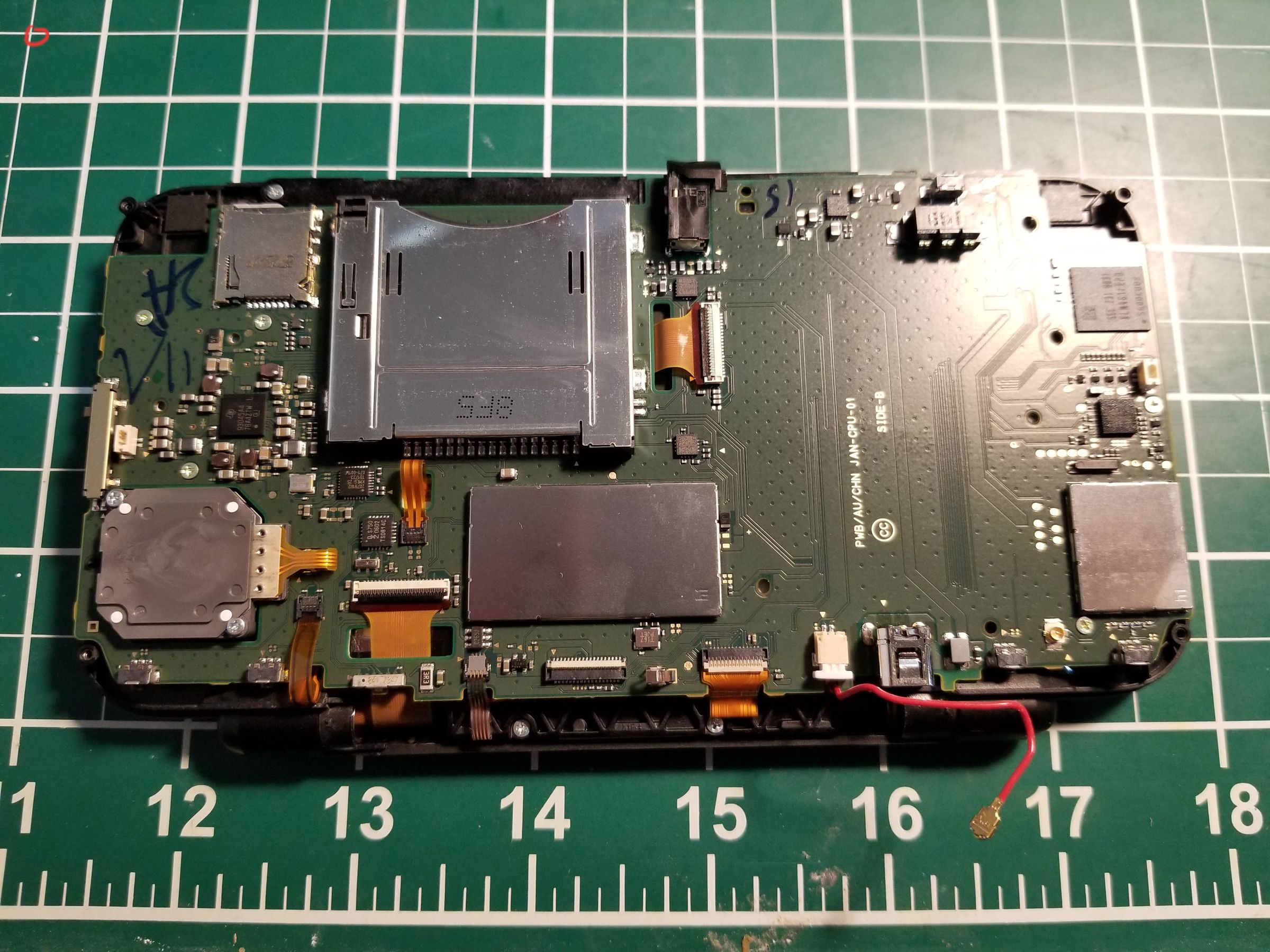 Replace Upper Screen for Nintendo 2DS XL : 15 Steps - Instructables