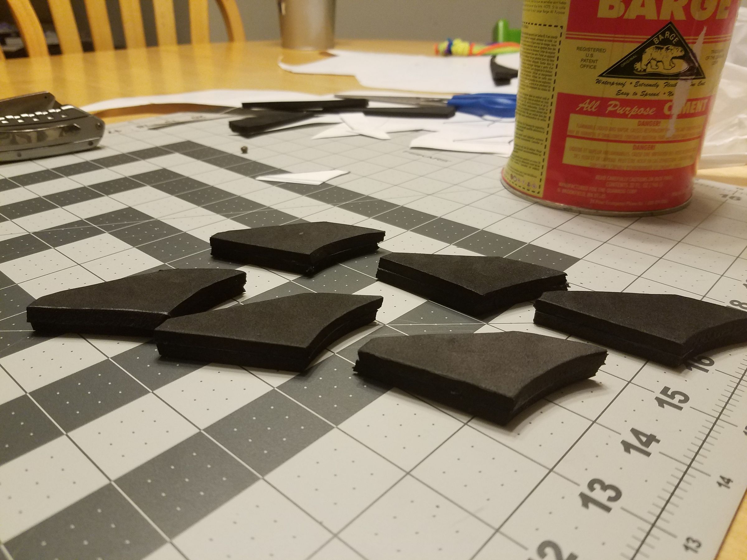 Batman Gauntlets : 7 Steps (with Pictures) - Instructables