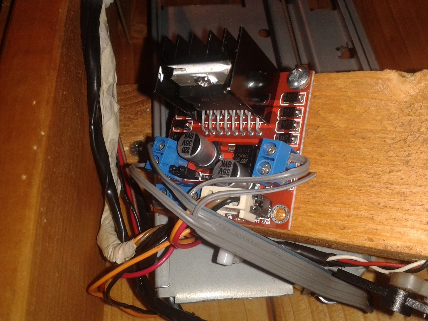 Advanced Useless Machine : 4 Steps (with Pictures) - Instructables