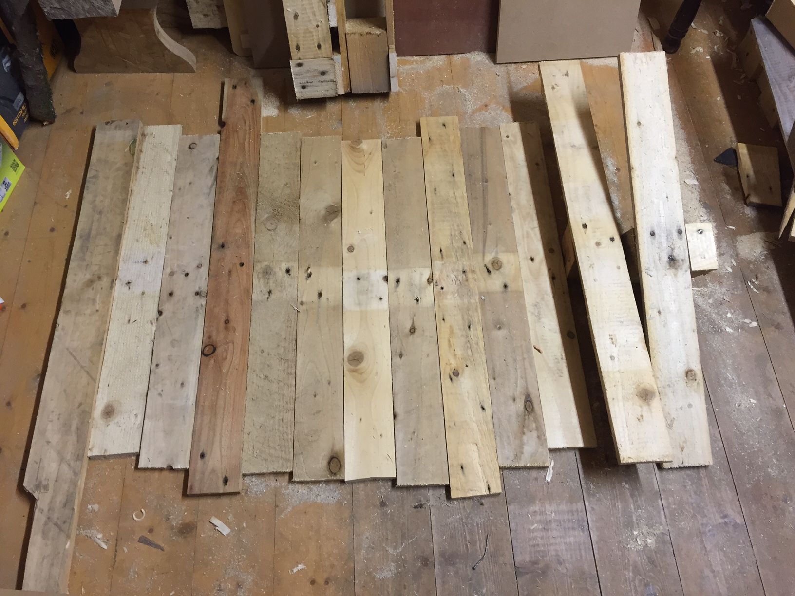 How to Make a Pallet Wood Sign : 7 Steps (with Pictures) - Instructables