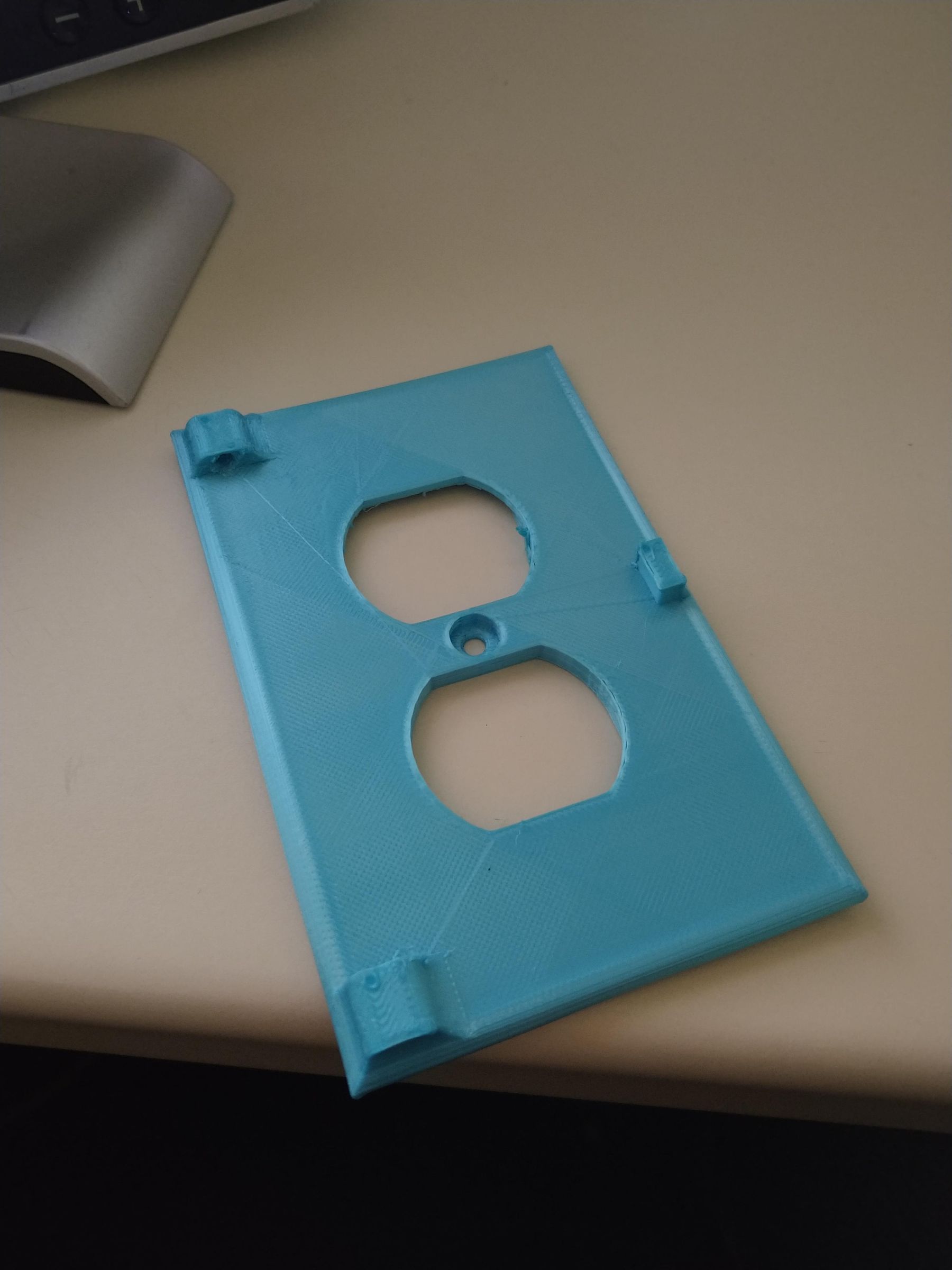 Child-Safe Outlet Cover : 5 Steps - Instructables