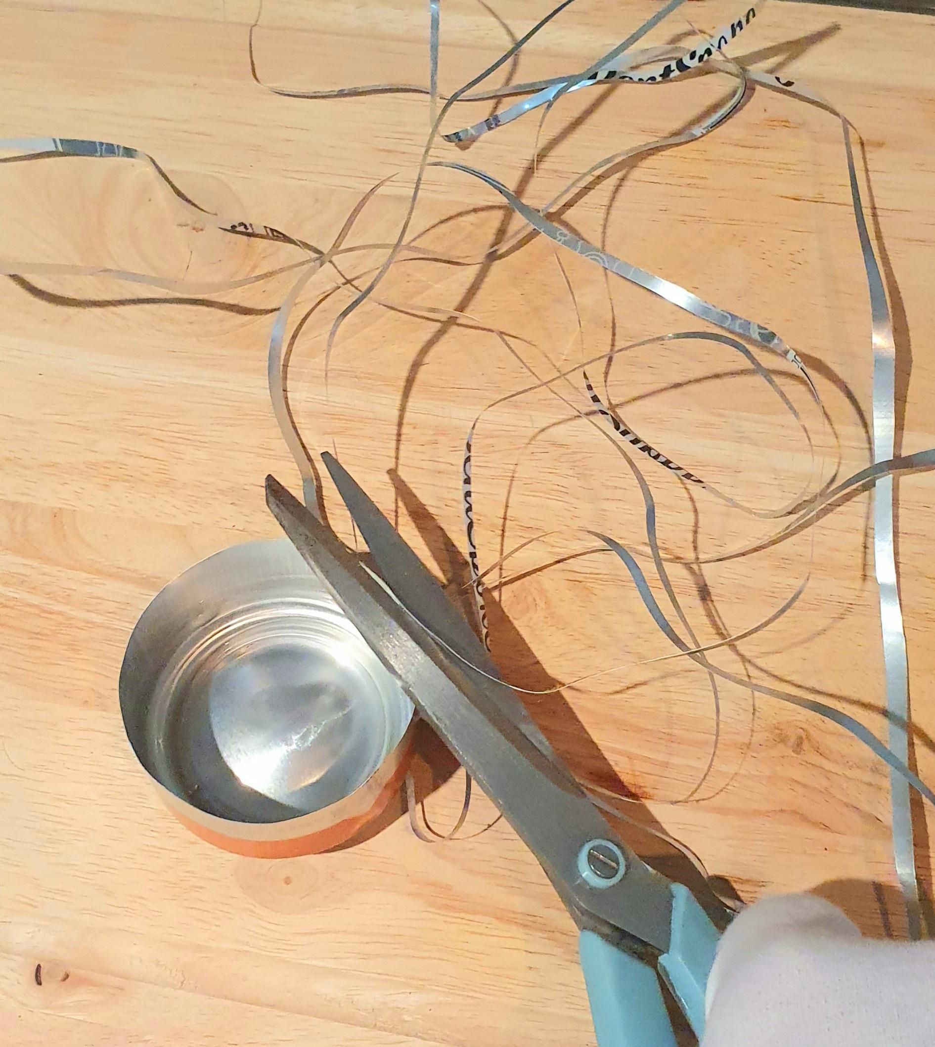 AM Radio Antenna Using Beverage Cans : 4 Steps - Instructables