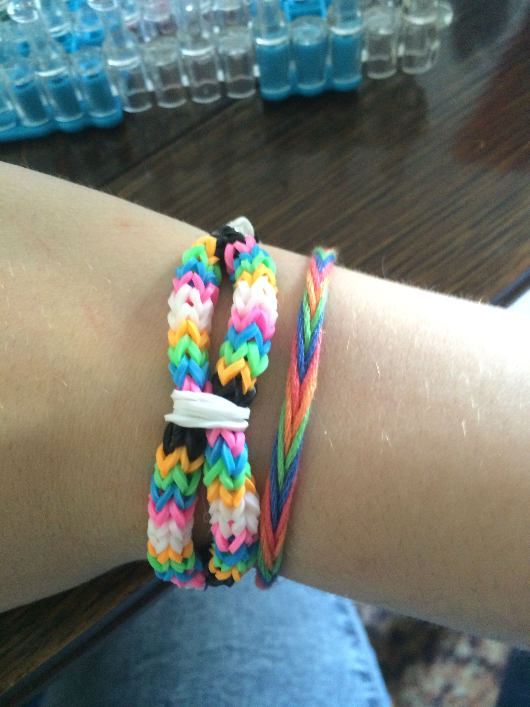 Infinity Bracelet: Rainbow Loom : 7 Steps - Instructables
