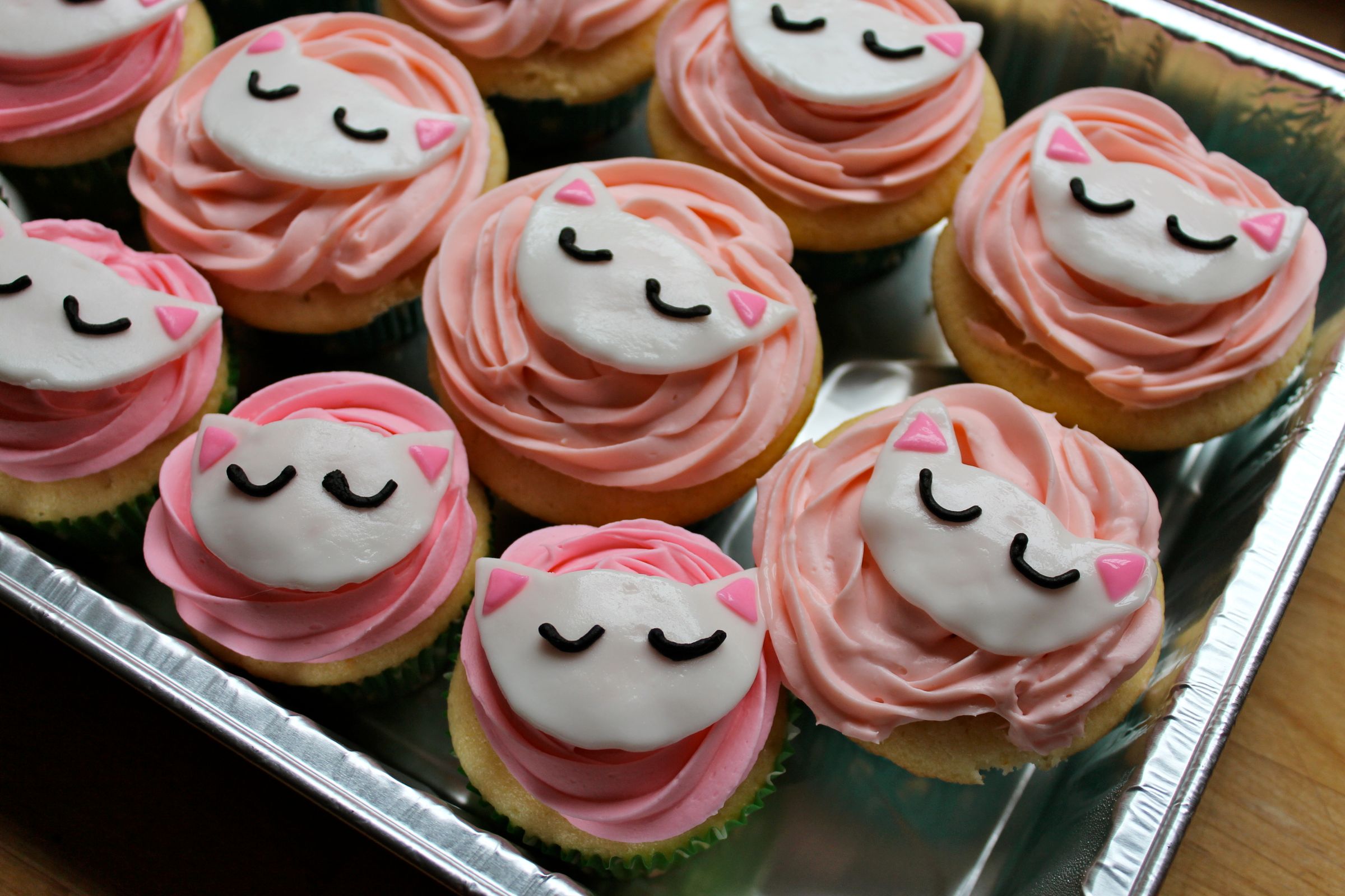 Cat Cupcakes : 10 Steps (with Pictures) - Instructables