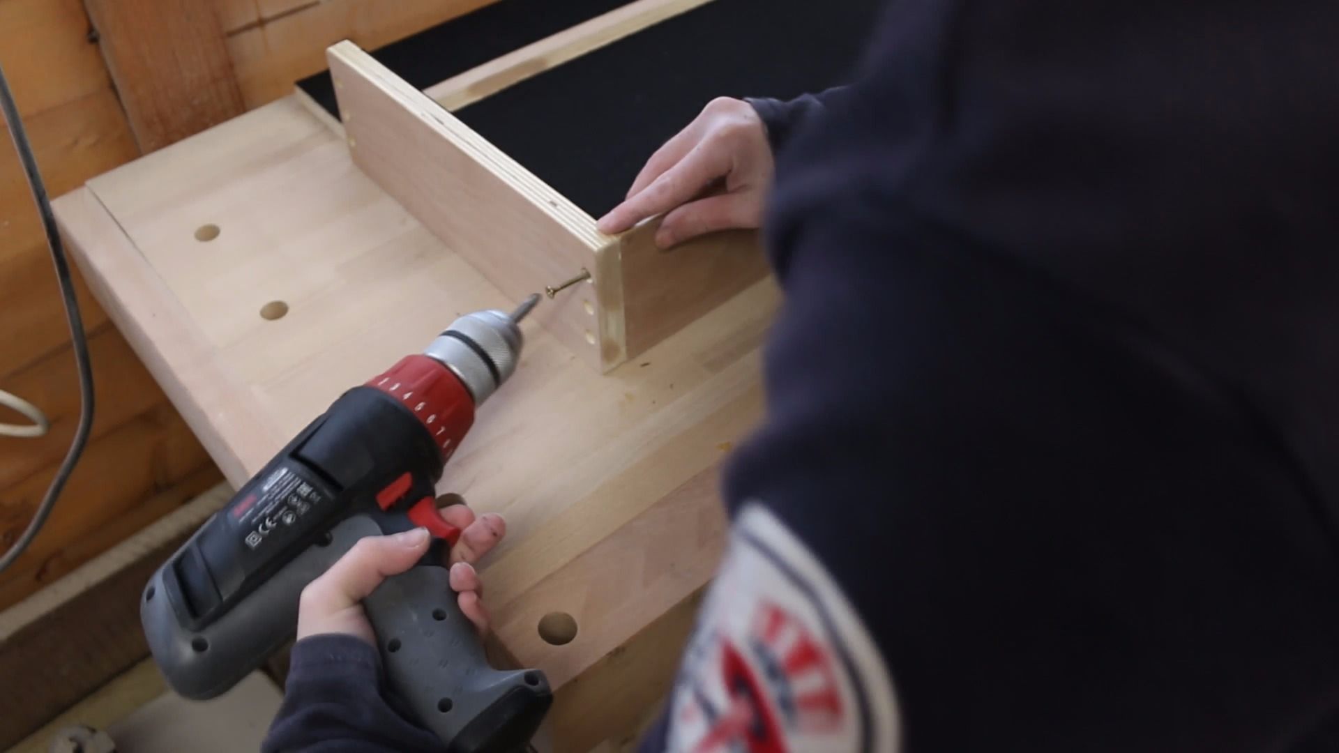 DIY Laptop Table - Using Limited Tools & Plywood : 7 Steps (with ...