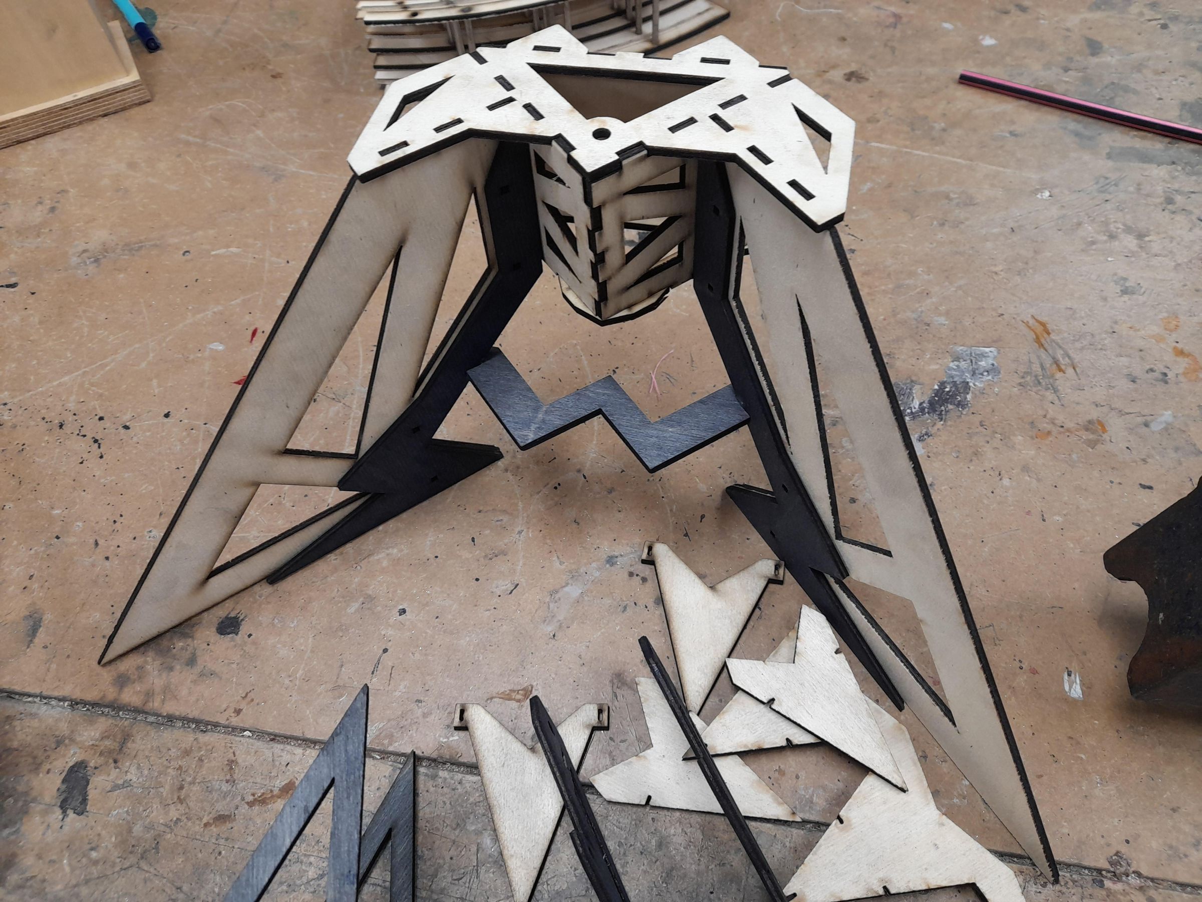 Modern Space-Saving Desk Lamp (laser Cut) : 9 Steps (with Pictures ...