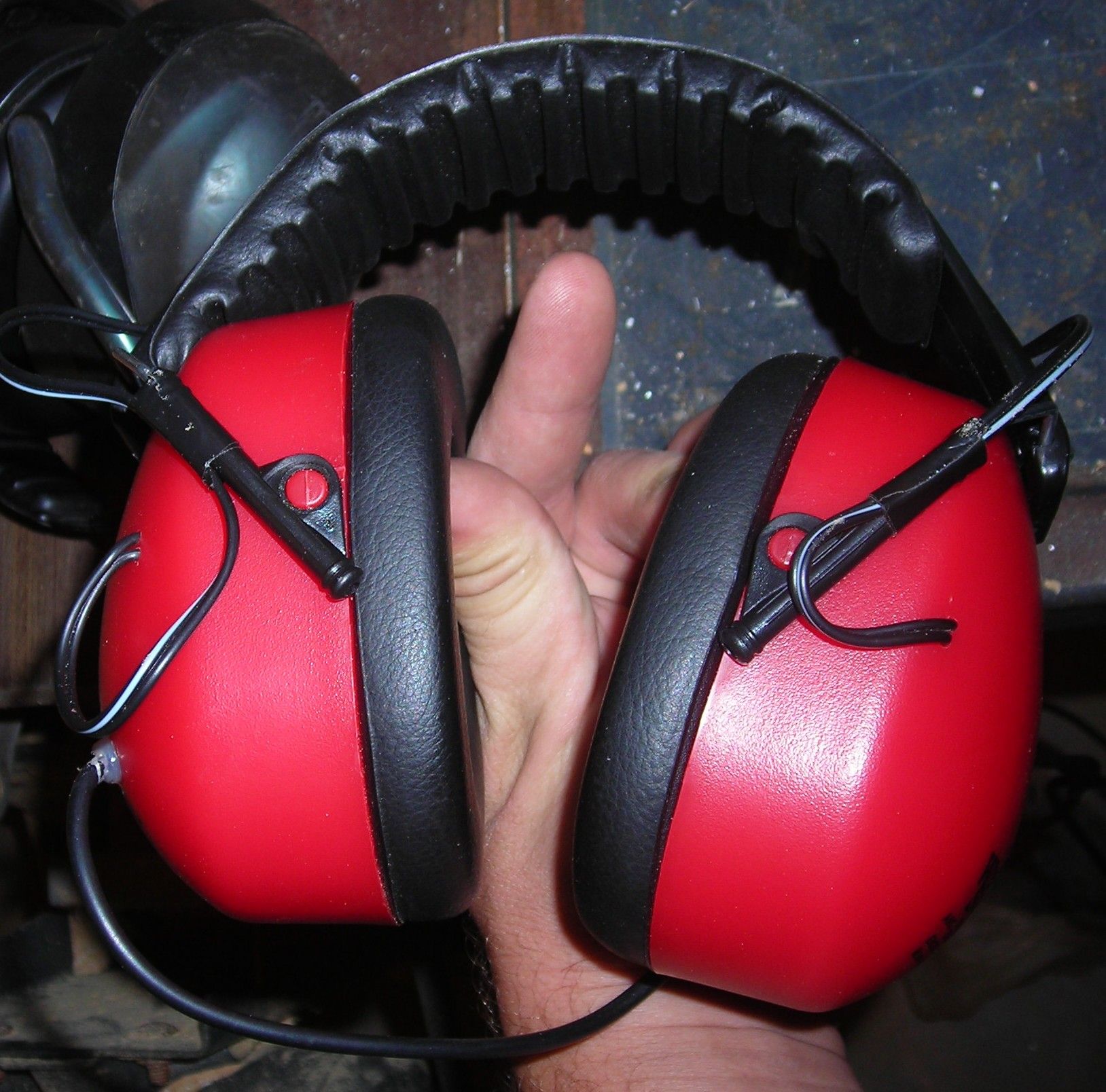 DIY Homemade Passive Noise Reducing Headphones : 9 Steps - Instructables