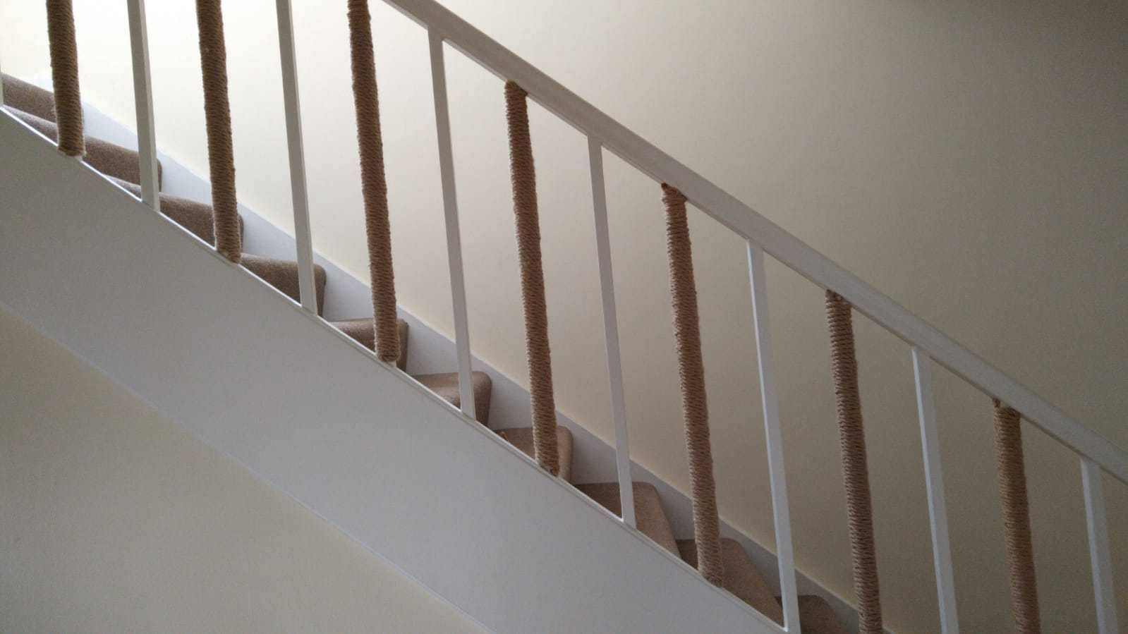 Cat Scratcher Stair Bannister. : 5 Steps (with Pictures) - Instructables
