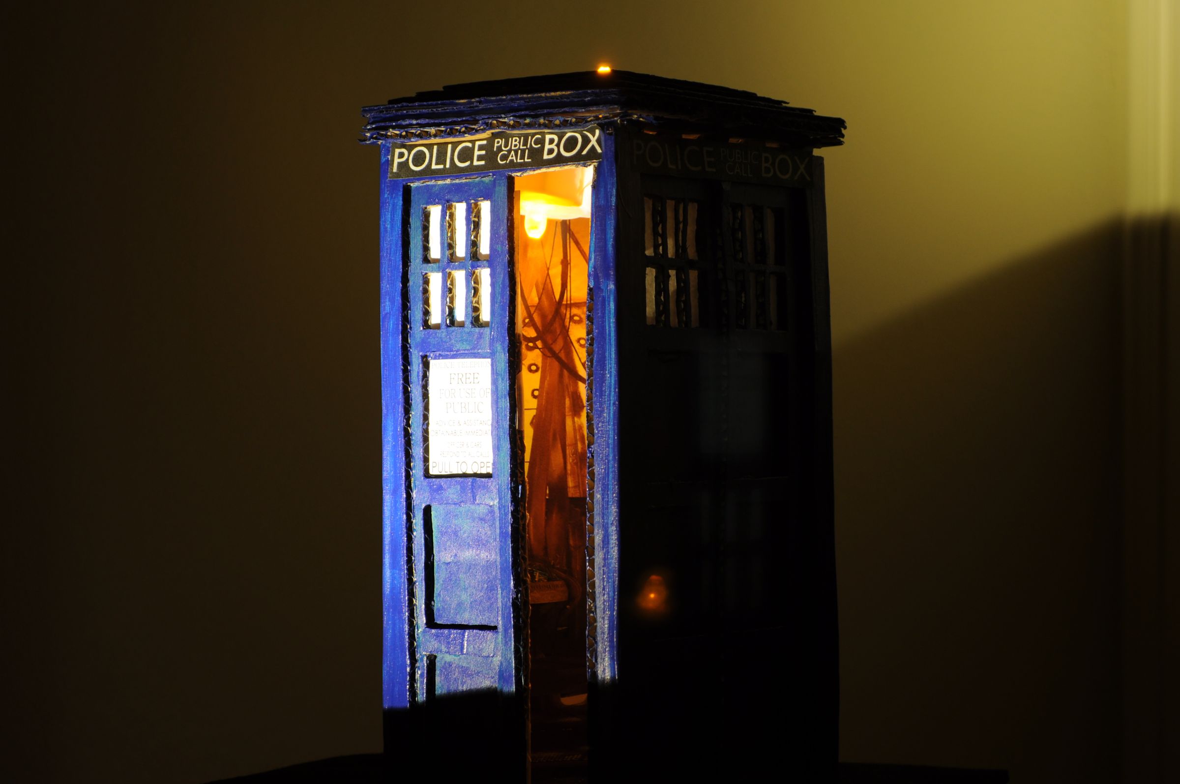 Small Tardis That's Bigger on the Inside : 8 Steps (with Pictures ...