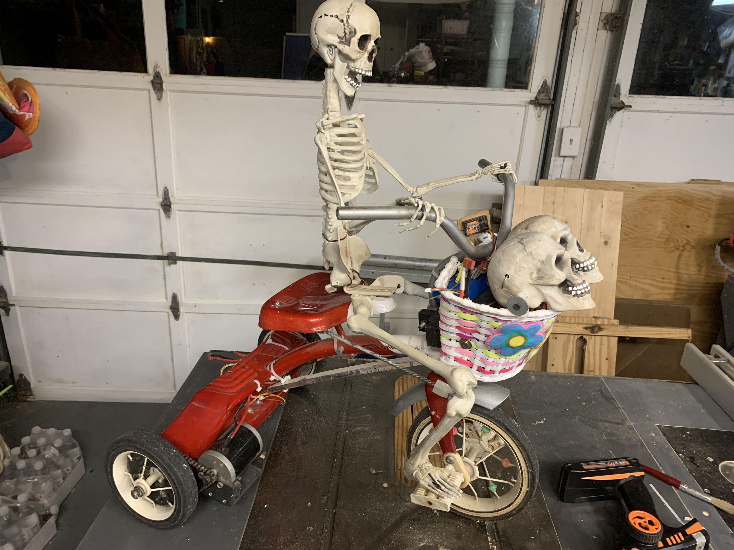The Bike Riding Skeleton : 9 Steps (with Pictures) - Instructables