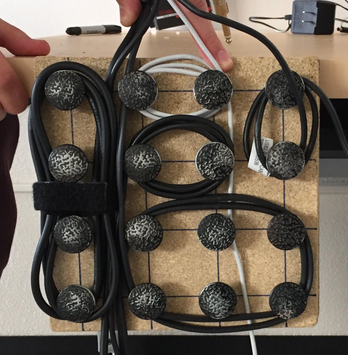 Easy Cable Organizer : 4 Steps (with Pictures) - Instructables