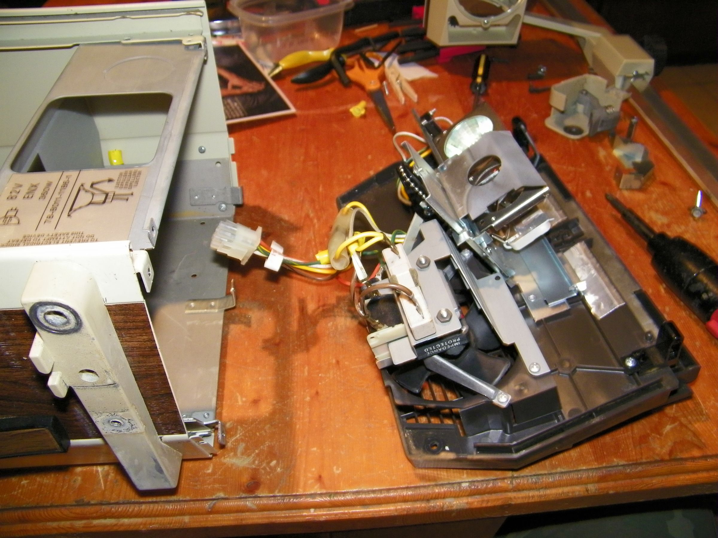 Build an Image Projector/enlarger From an Over Head Projector. : 9 ...
