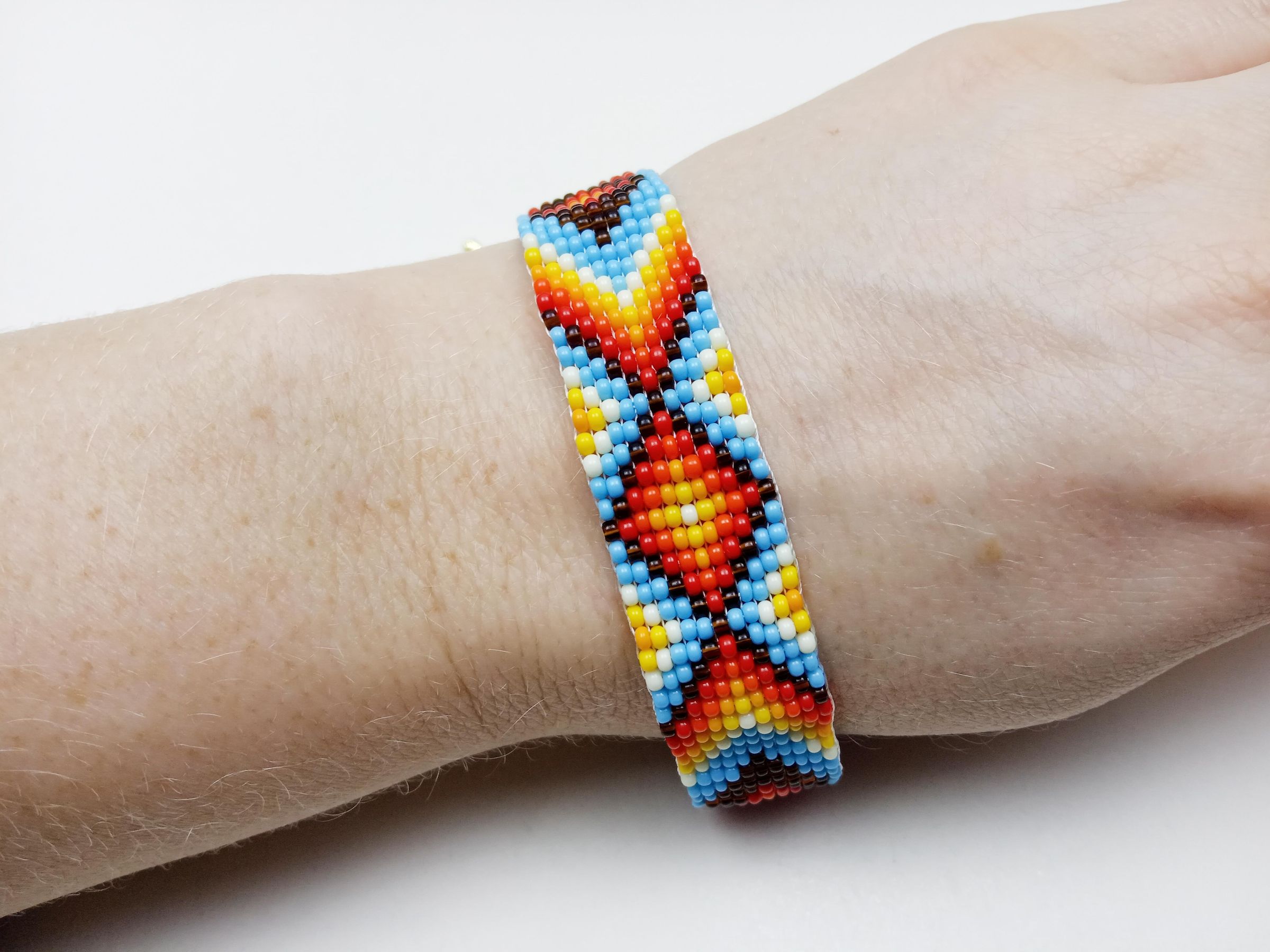 Pattern Beaded Bracelet : 7 Steps (with Pictures) - Instructables