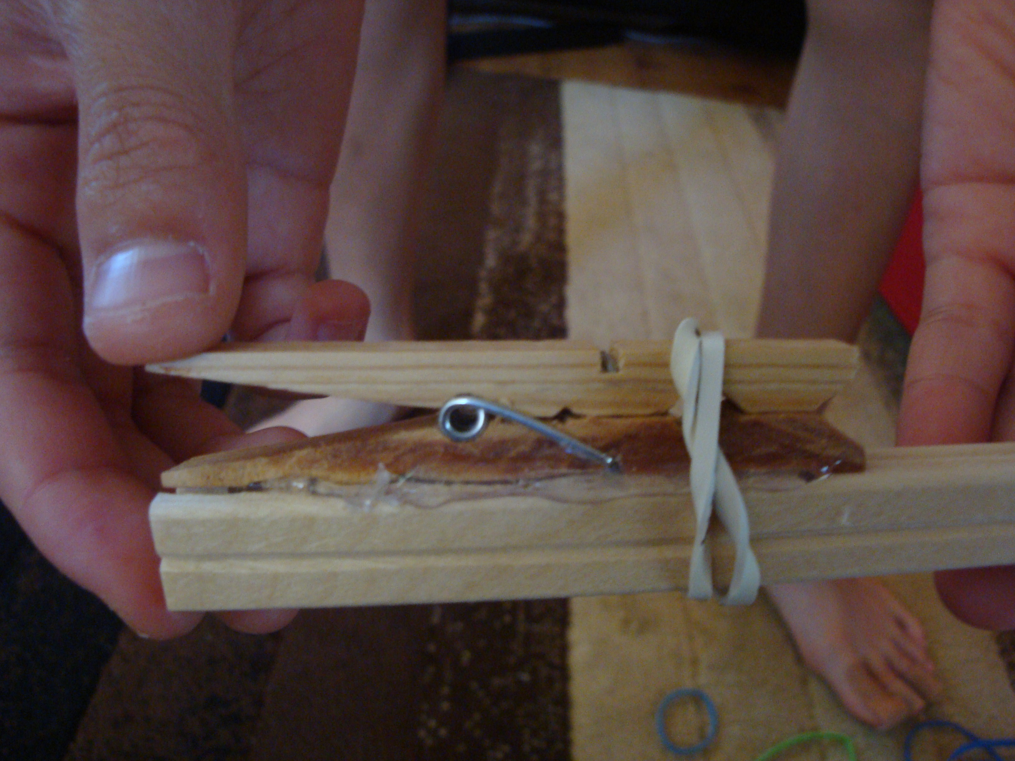 Super Simple Chopstick Rubber Band Gun : 4 Steps - Instructables