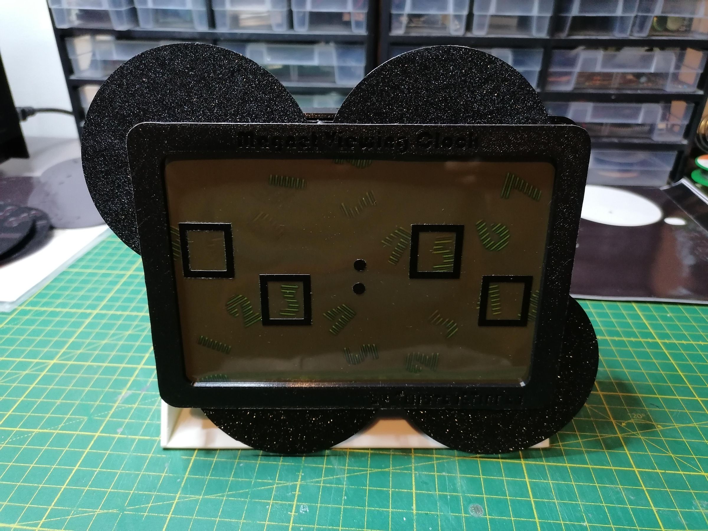 Magnet Viewing Clock : 7 Steps (with Pictures) - Instructables