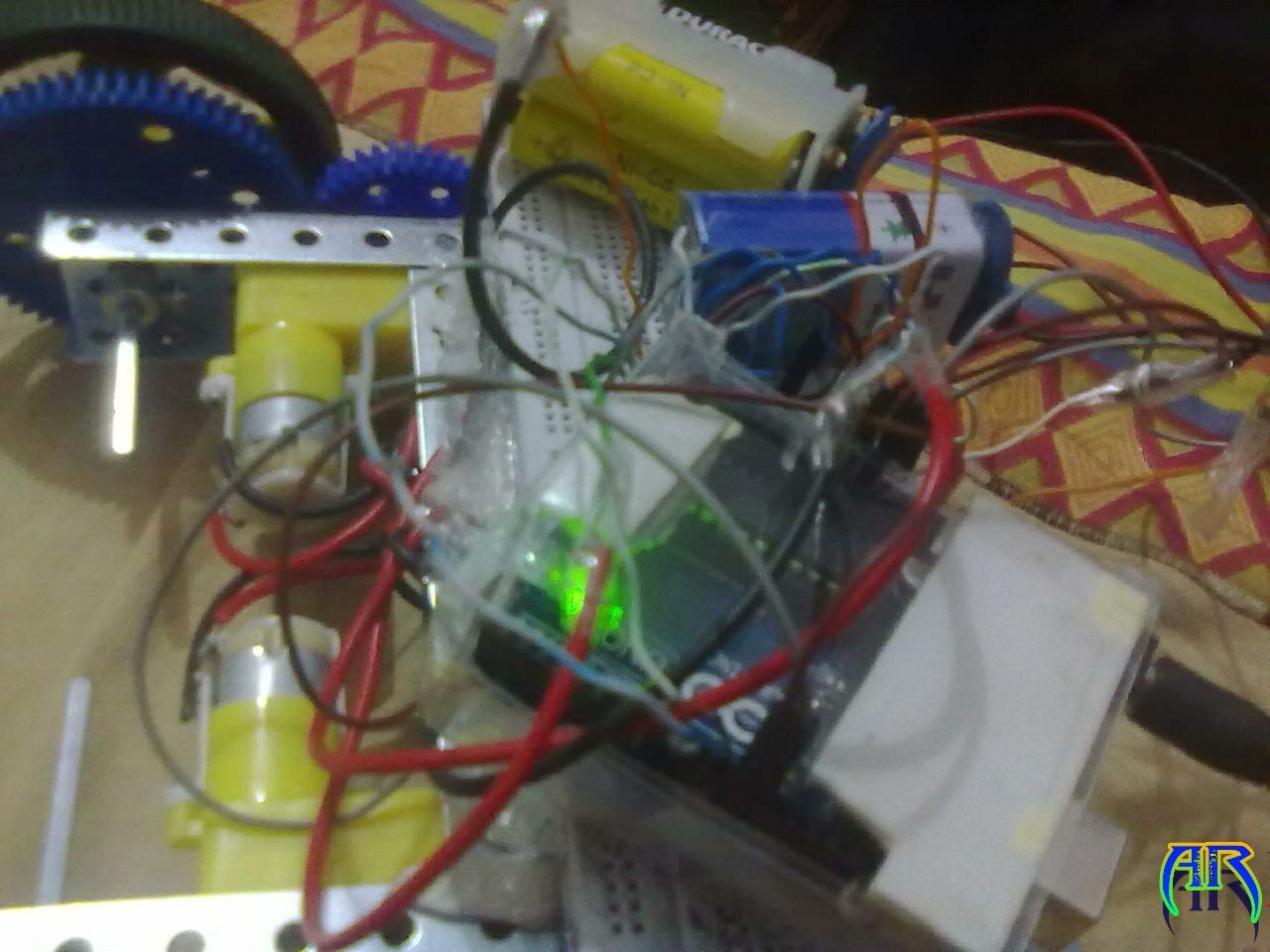 Simple Automatic Moving Robot Using Arduino & L293d IC : 6 Steps ...