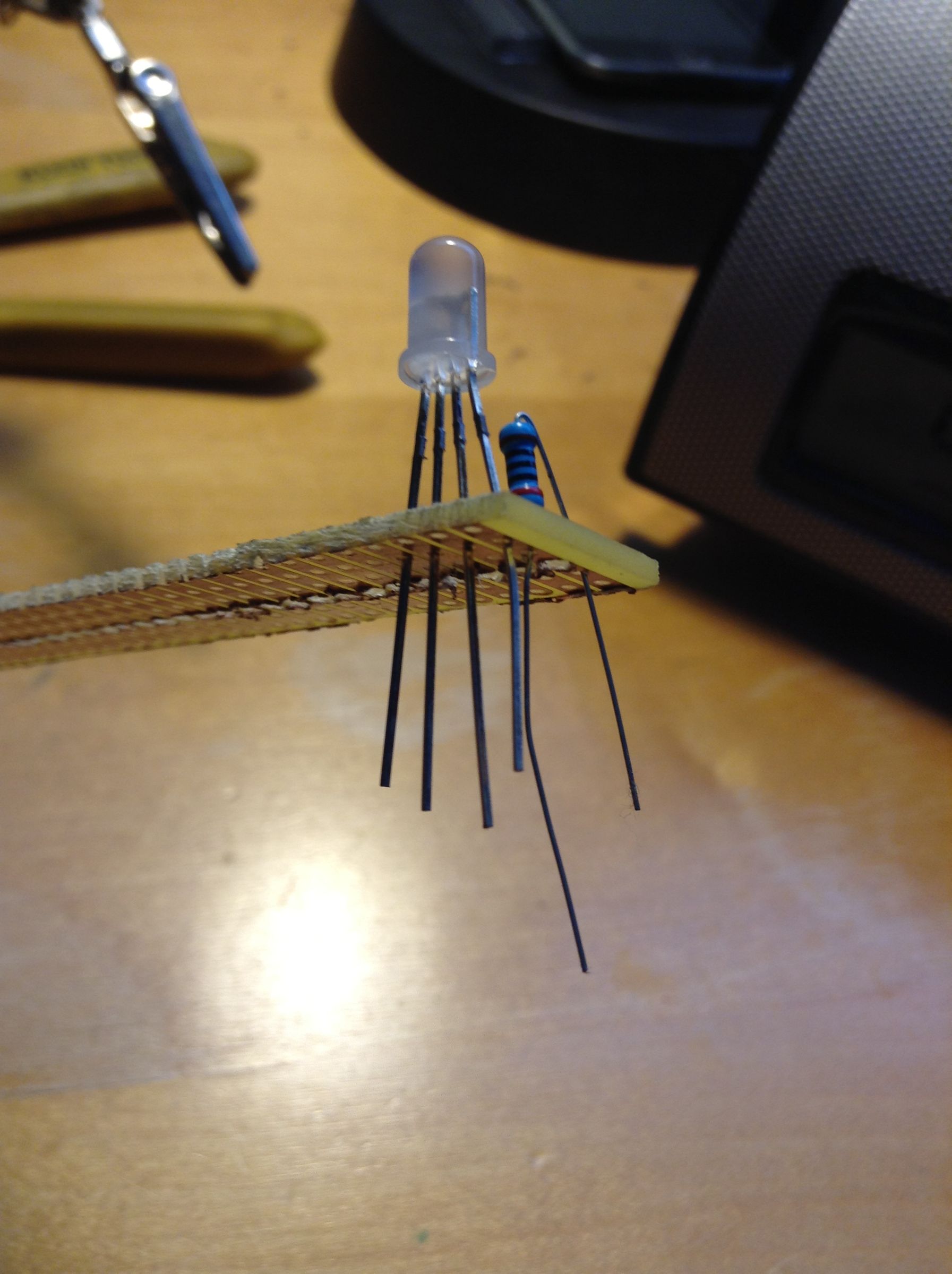 Persistence of Vision Display (POV) : 5 Steps - Instructables