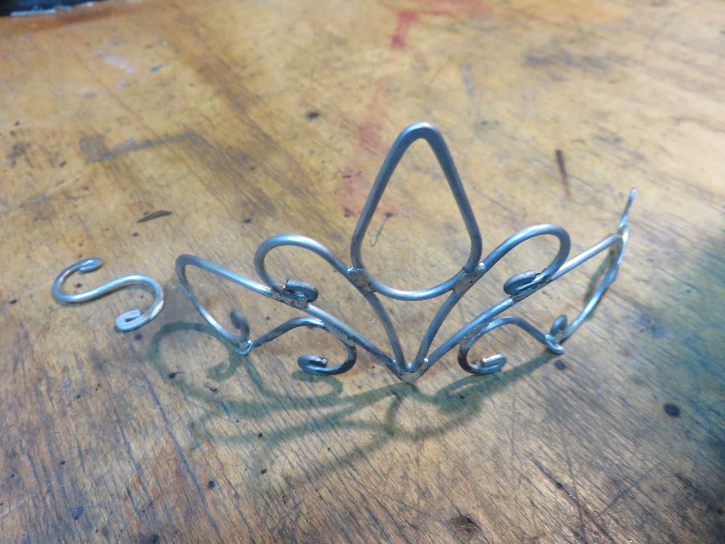 How to Make a Tiara. : 15 Steps (with Pictures) - Instructables