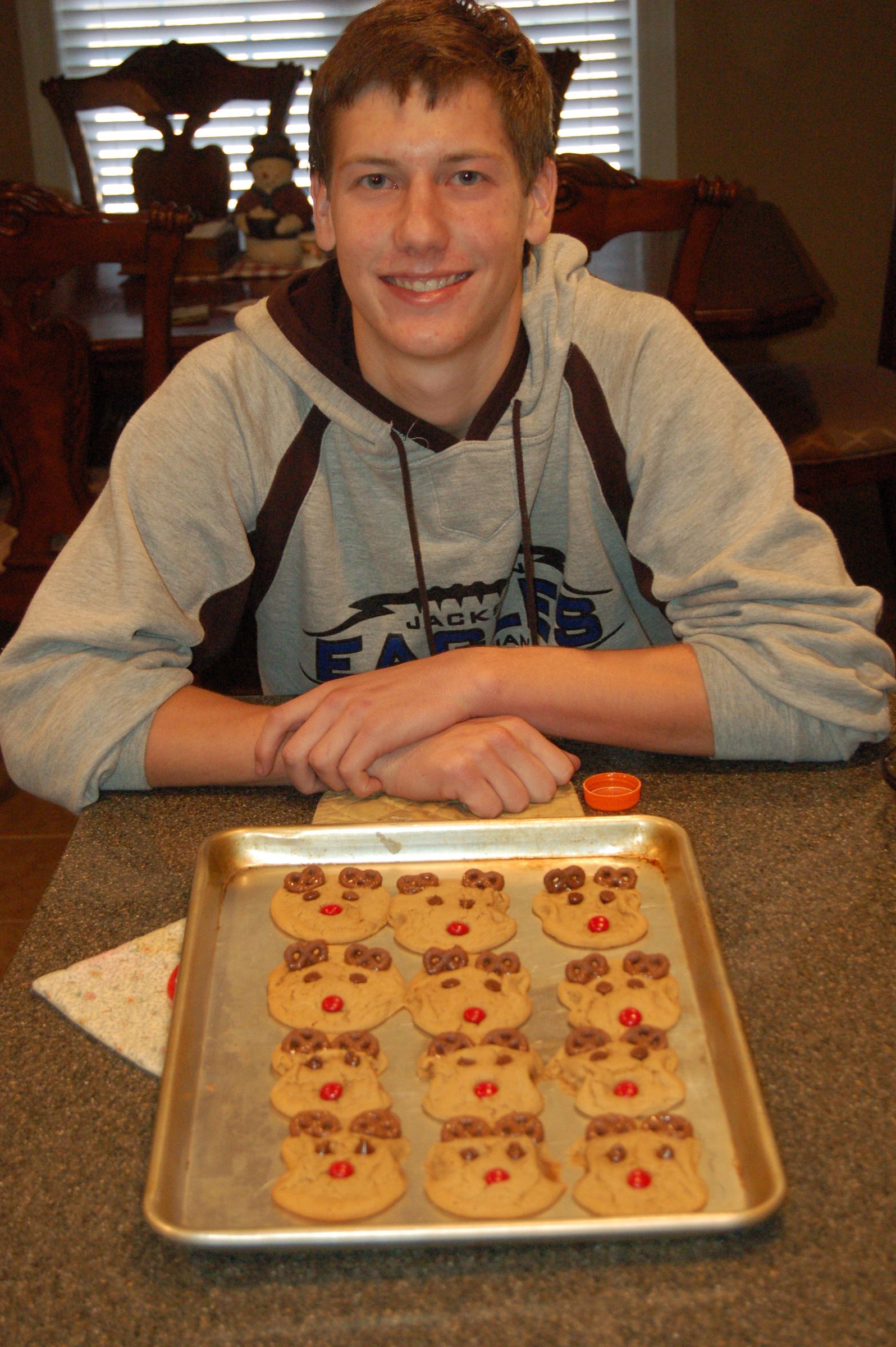 How to Make Rudolph Cookies : 9 Steps (with Pictures) - Instructables