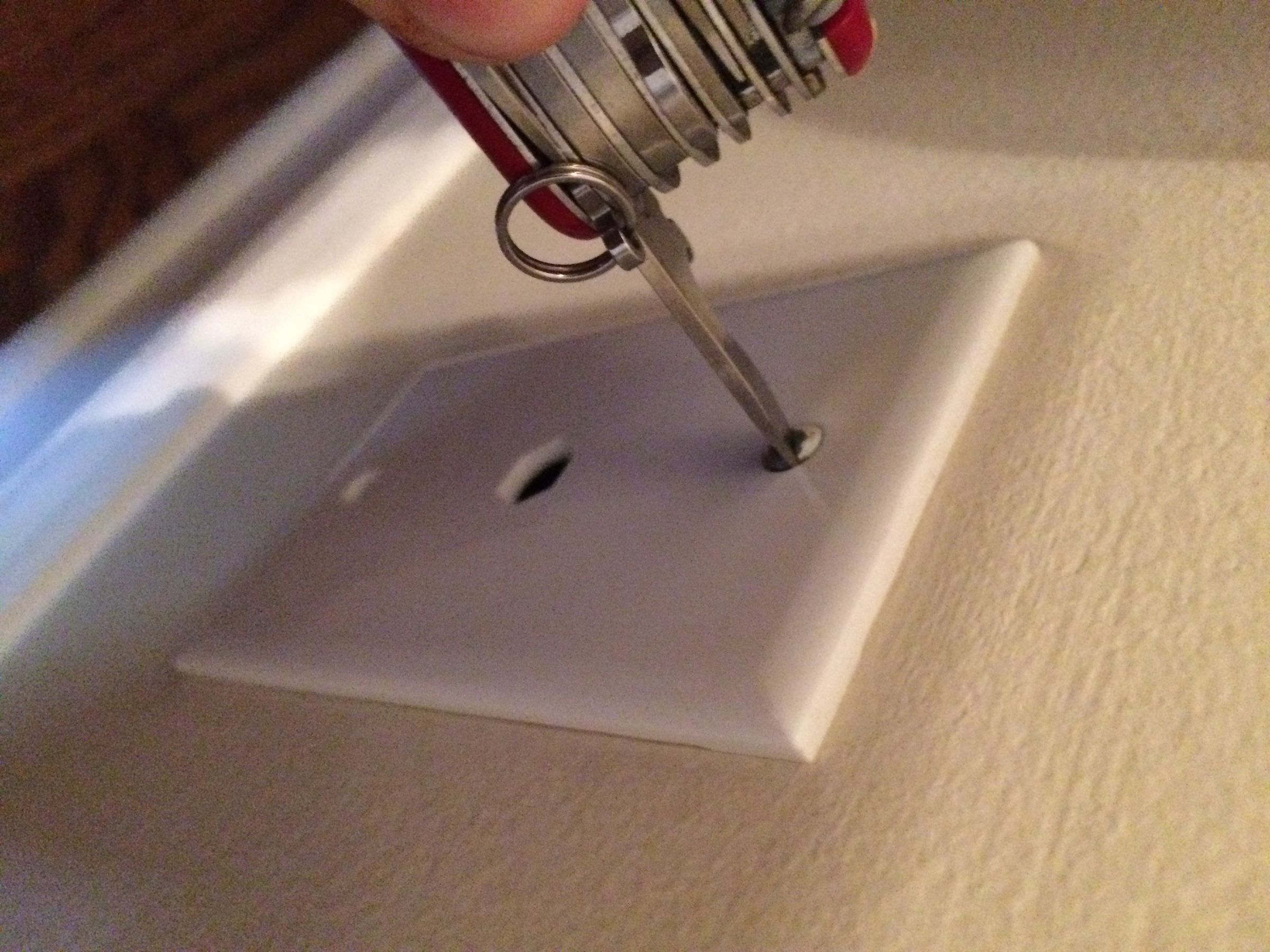 Electric Outlet Secret Compartment : 5 Steps (with Pictures ...