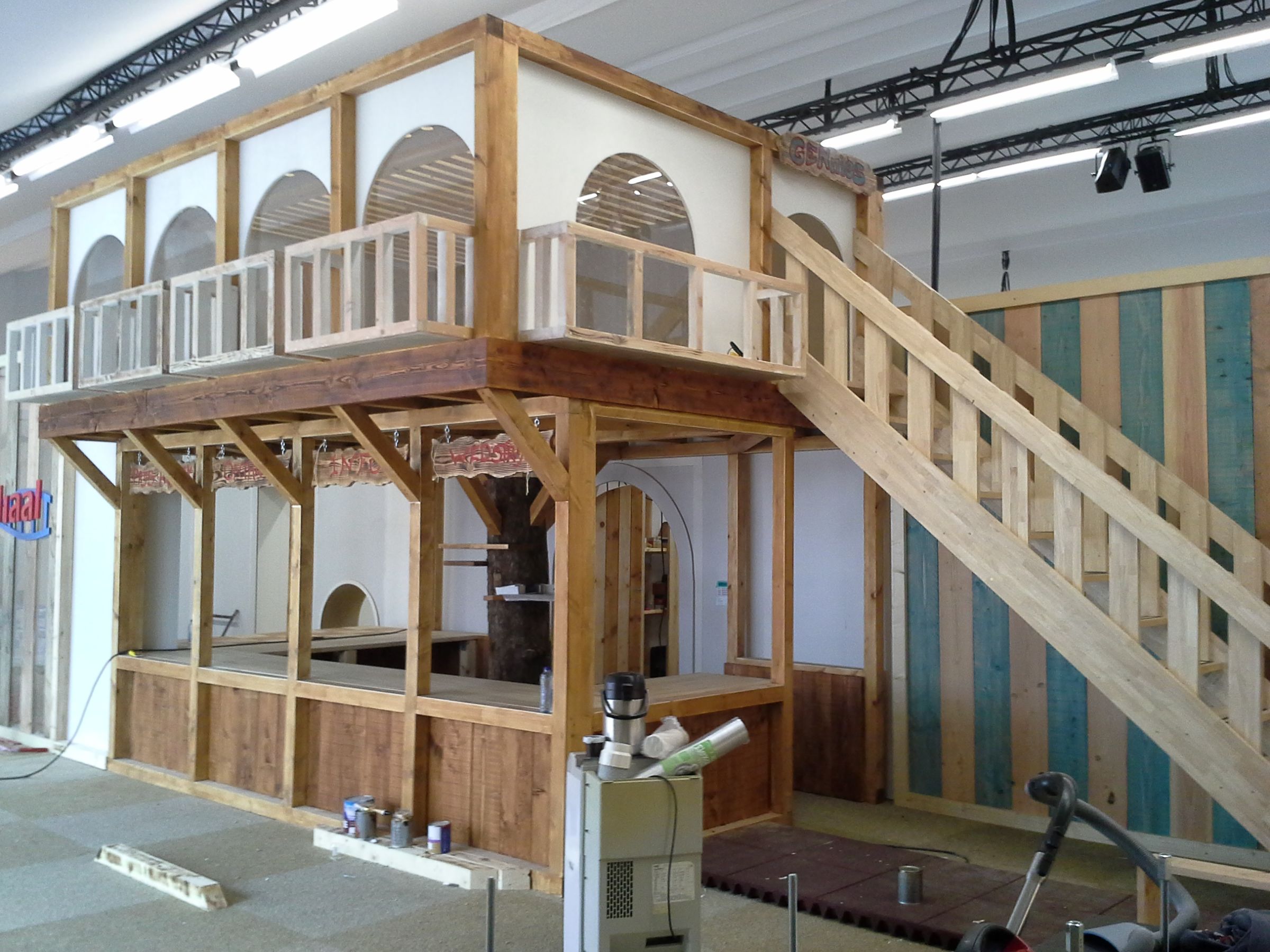 2 Level Reception Desk : 8 Steps (with Pictures) - Instructables