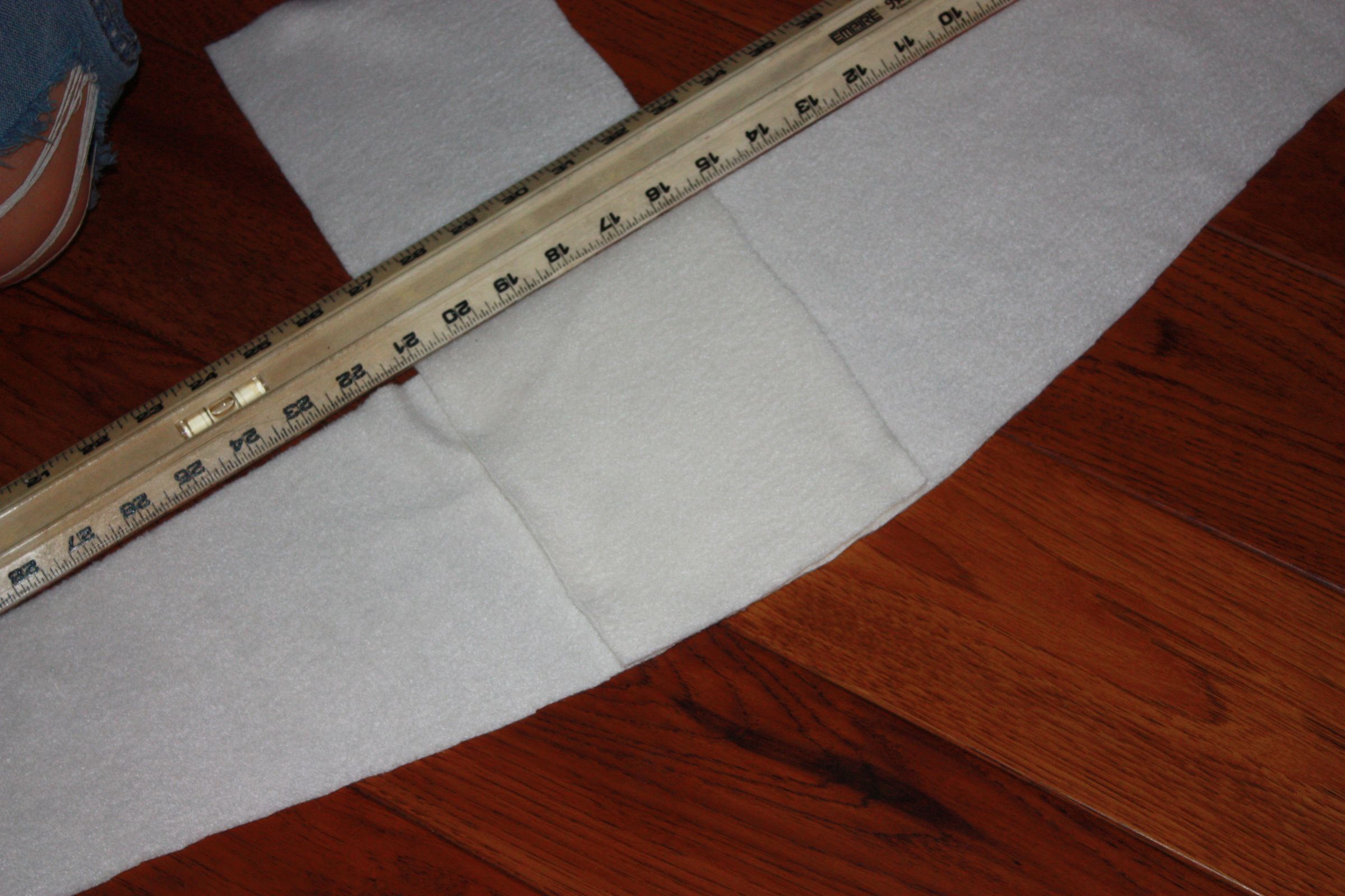 "Snuggie" Character Costume : 19 Steps (with Pictures) - Instructables