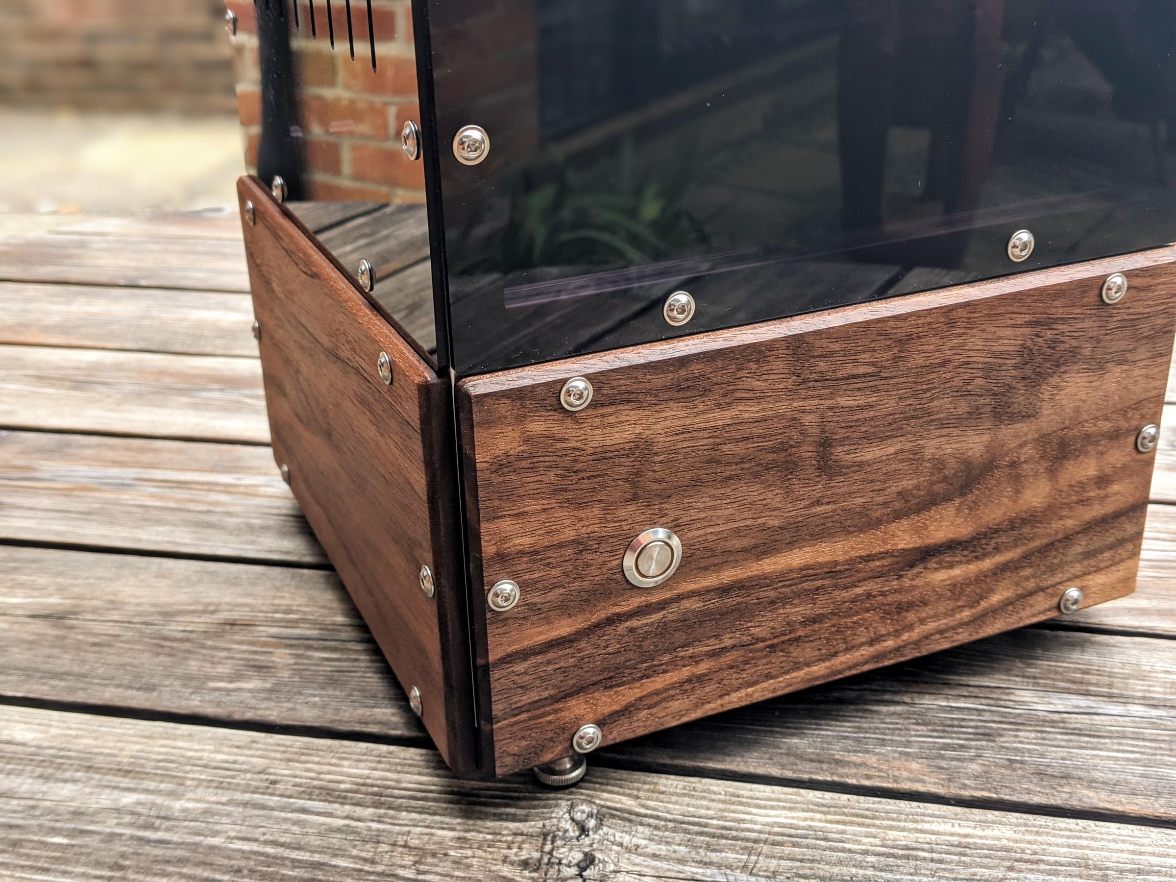 Walnut and Acrylic PC Build : 11 Steps (with Pictures) - Instructables