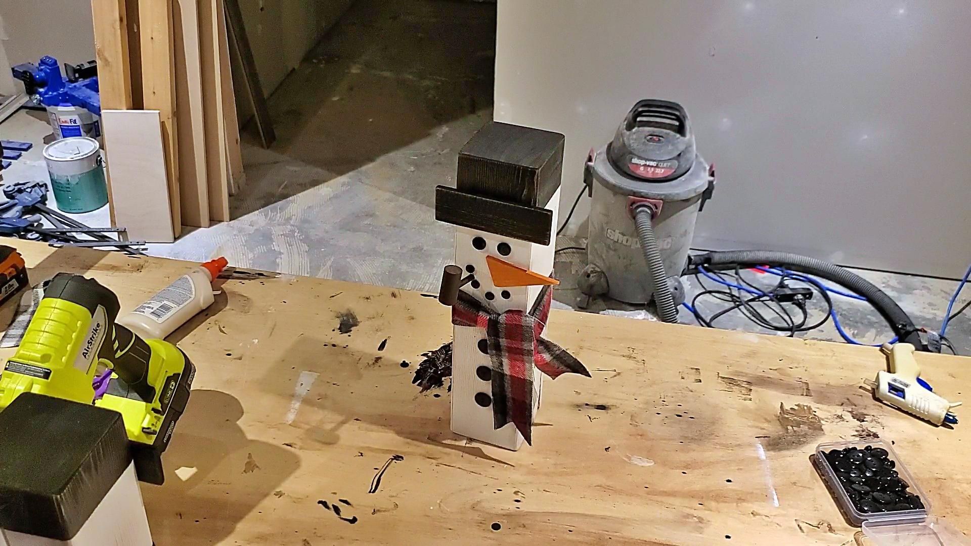 Rustic Wood Snowmen From a 4x4 Post : 7 Steps - Instructables