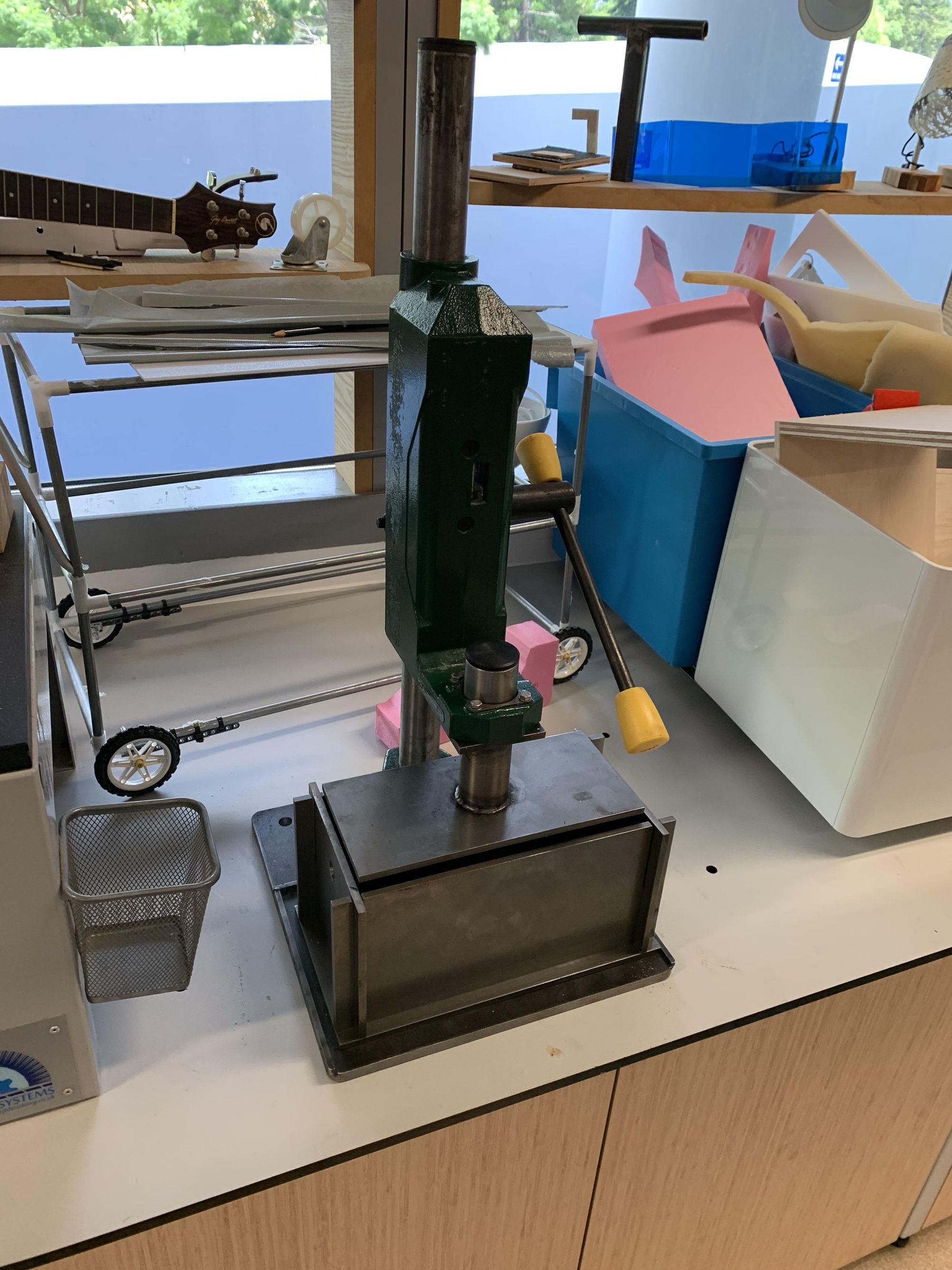 Plastic Brick Compressor : 11 Steps (with Pictures) - Instructables