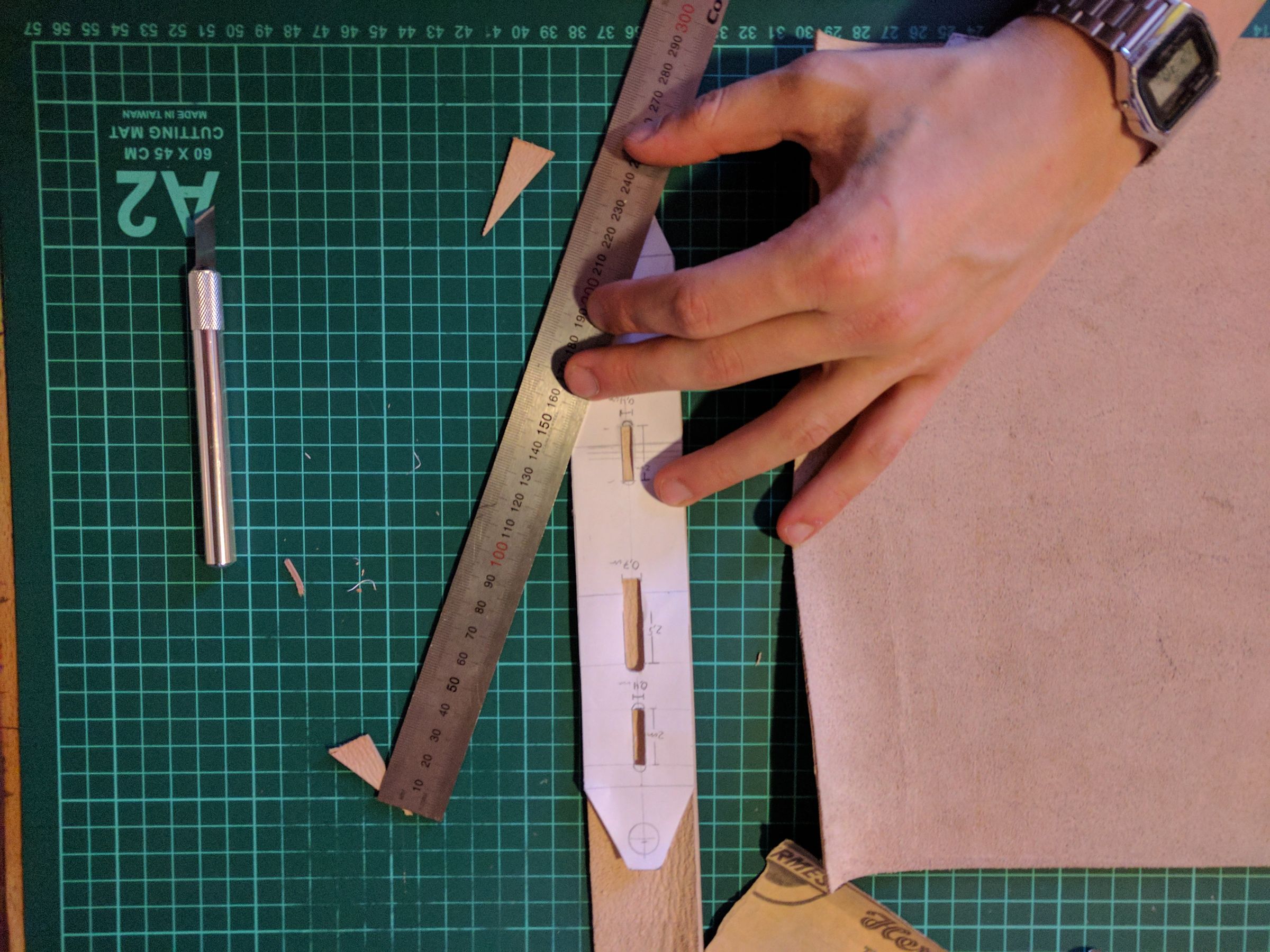 Leather Compass Case : 9 Steps (with Pictures) - Instructables