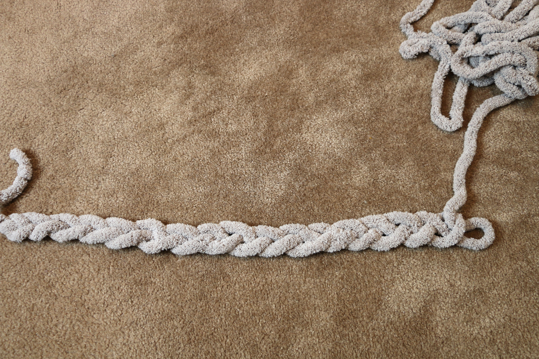 Easy Chunky Hand-Knitted Blanket in One Hour : 9 Steps (with Pictures ...