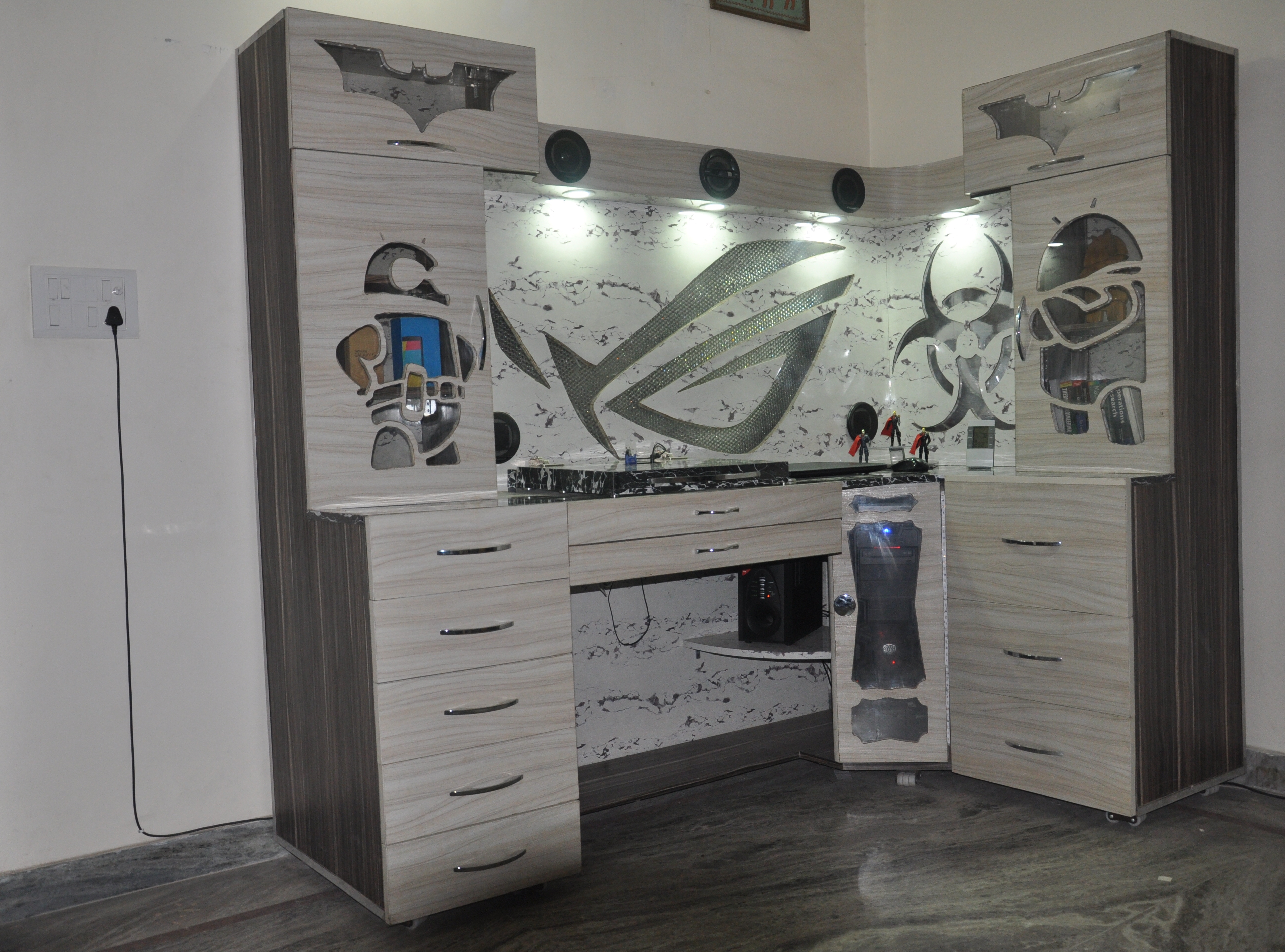 Computer Desk Build : 5 Steps (with Pictures) - Instructables