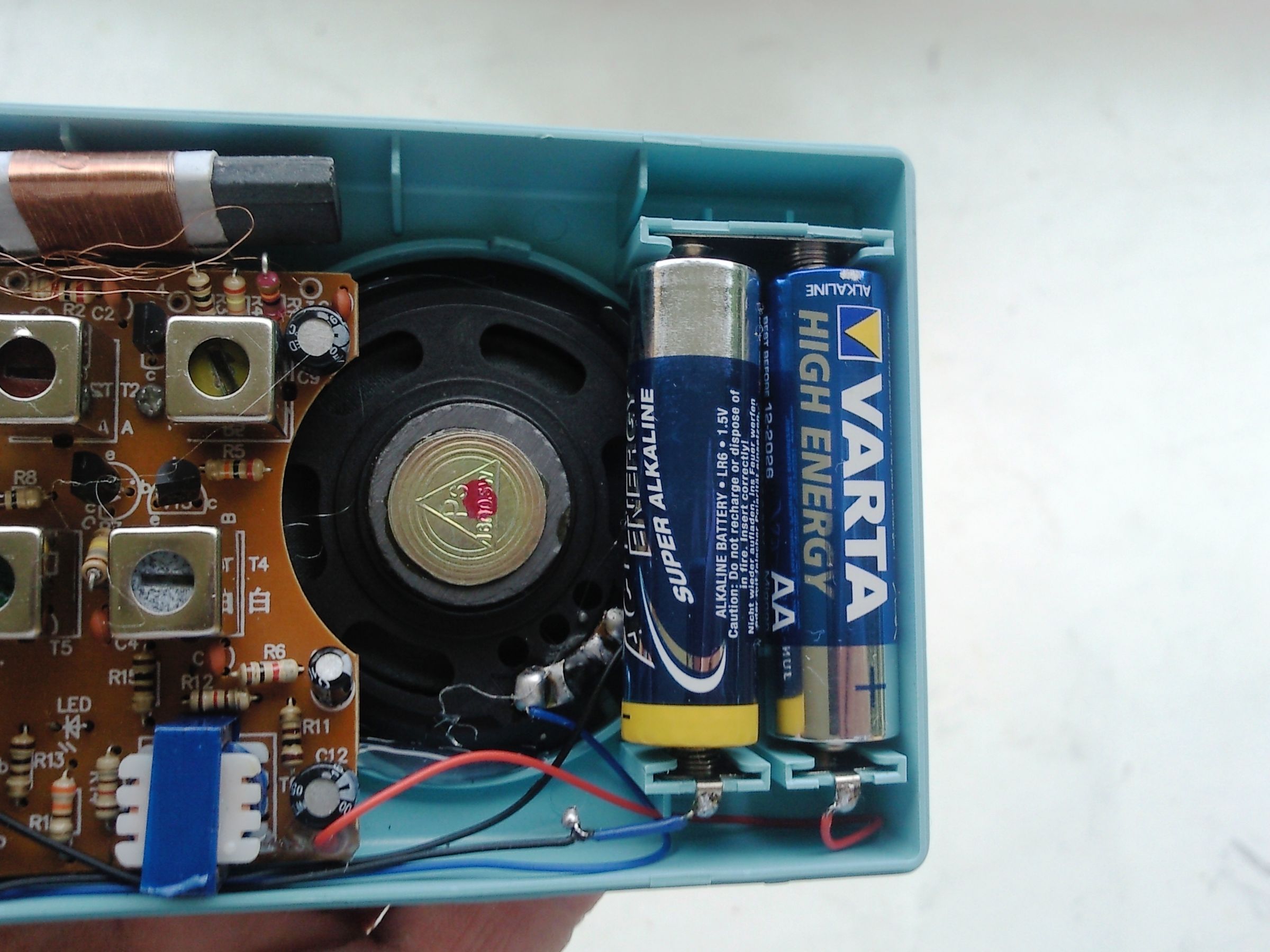 Assembling AM Radio Receiver Kit : 9 Steps (with Pictures) - Instructables