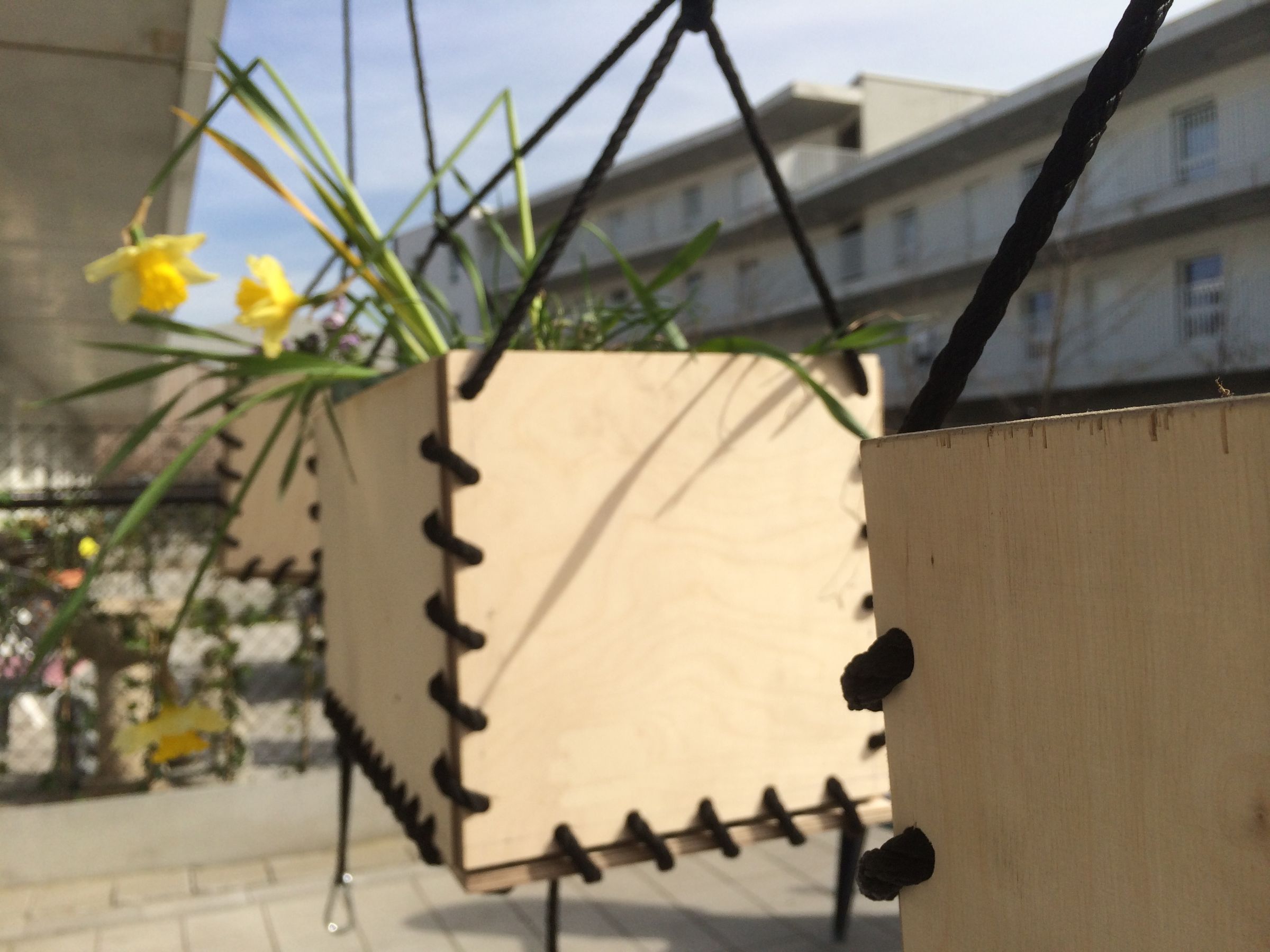 Planter Crates Without Screws : 8 Steps (with Pictures) - Instructables