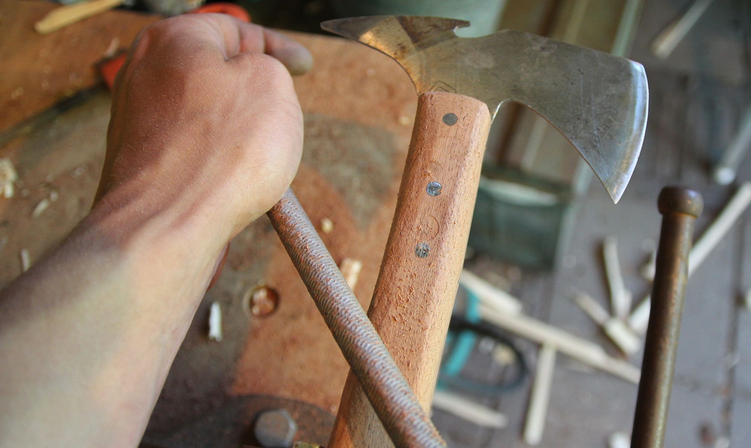 Tomahawk Survival Axe (that Opens Beers!) : 11 Steps (with Pictures ...