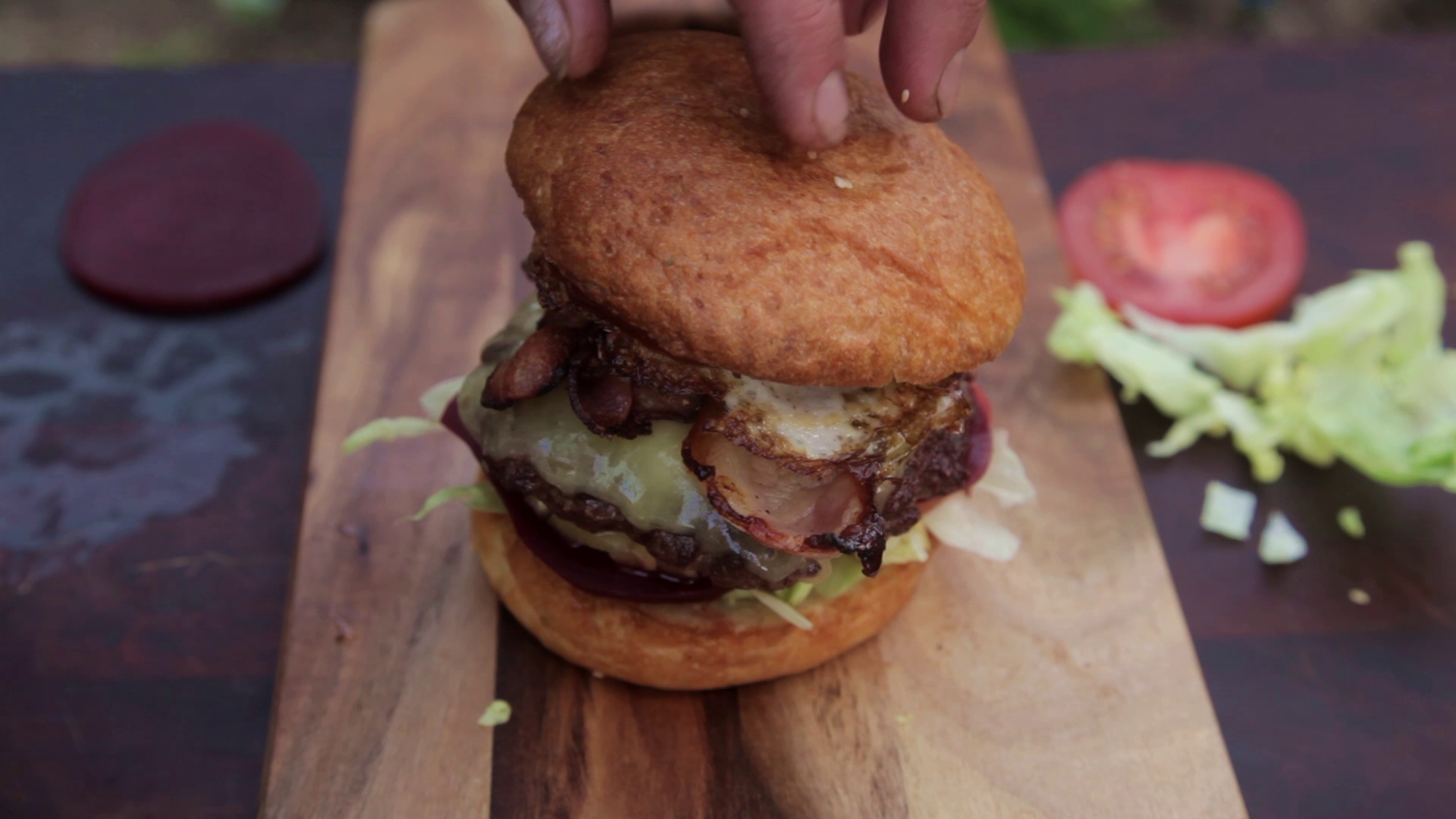 How to Cook a Aussie Burger With the Lot (Aussie Takeaway Classic ...