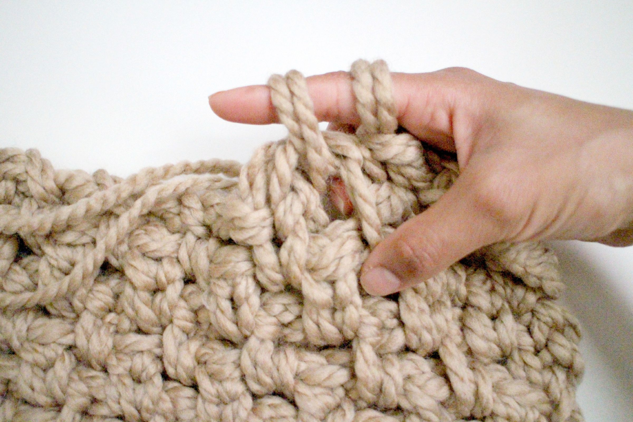 How to Finger Crochet : 4 Steps (with Pictures) - Instructables