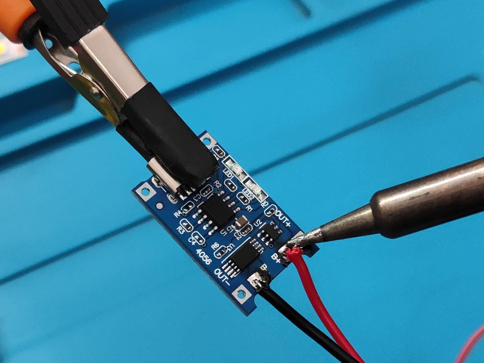 DIY Retractable Book Lamp: Illuminate Your Reading : 25 Steps (with ...