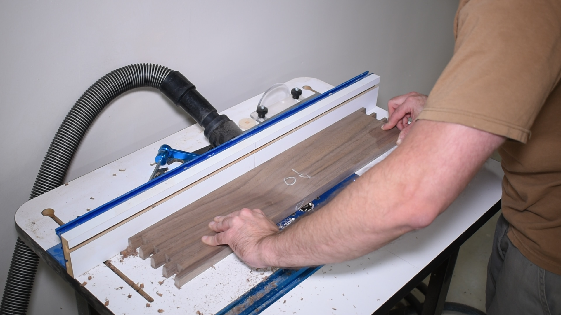 Comic Book Display Cabinet : 15 Steps (with Pictures) - Instructables