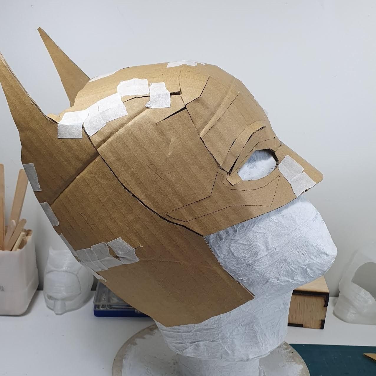DIY 2022 the Batman Cardboard Costume : 3 Steps - Instructables