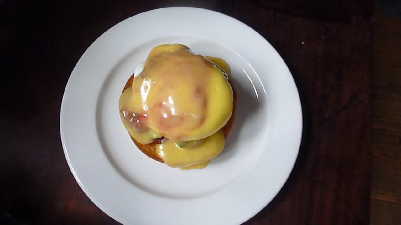 Huevos Benedictos (Mexican Eggs Benedict) : 5 Steps (with Pictures ...