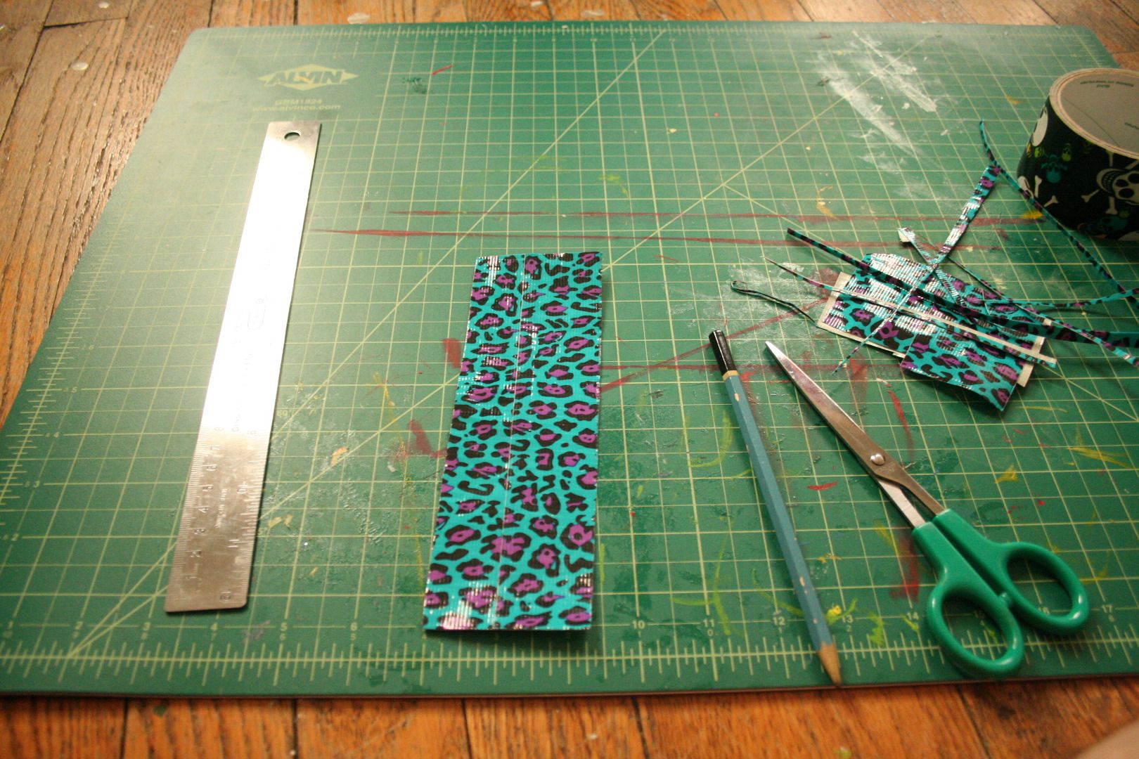 Duck Tape Bookmarks : 4 Steps - Instructables